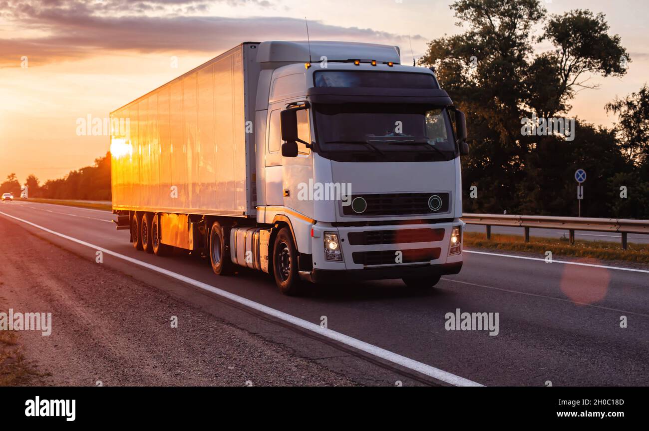Perishable goods transport hi-res stock photography and images - Alamy