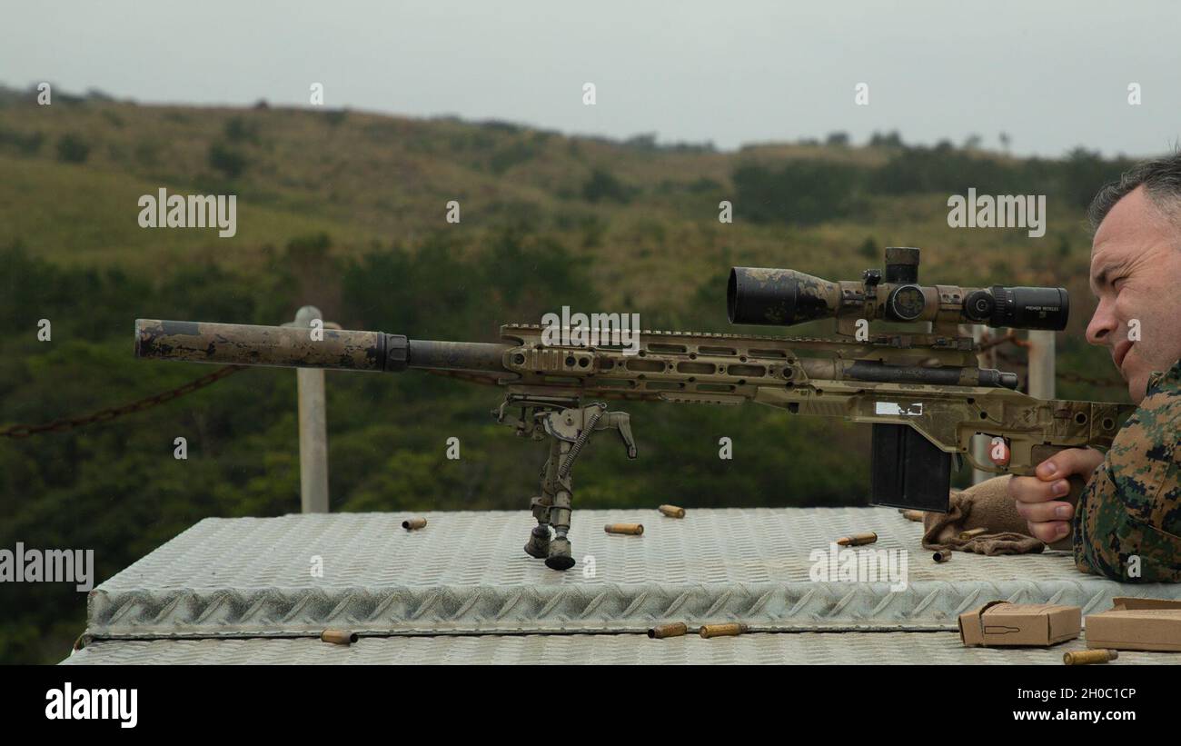U.S. Marine Gunnery Sgt. Anthony Rowan with Marine Wing Headquarters ...