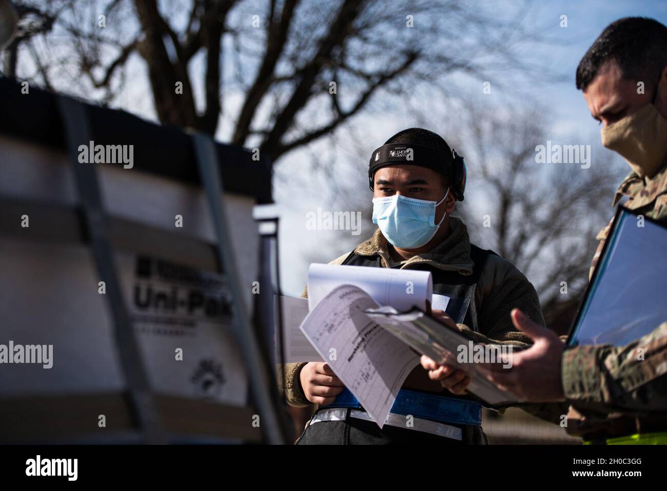 375th logistics readiness squadron hi-res stock photography and images ...