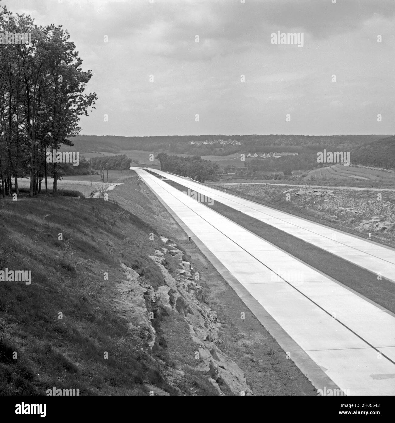Deutschland 1930er jahre reichsautobahn bei kaiserslautern hi-res stock ...