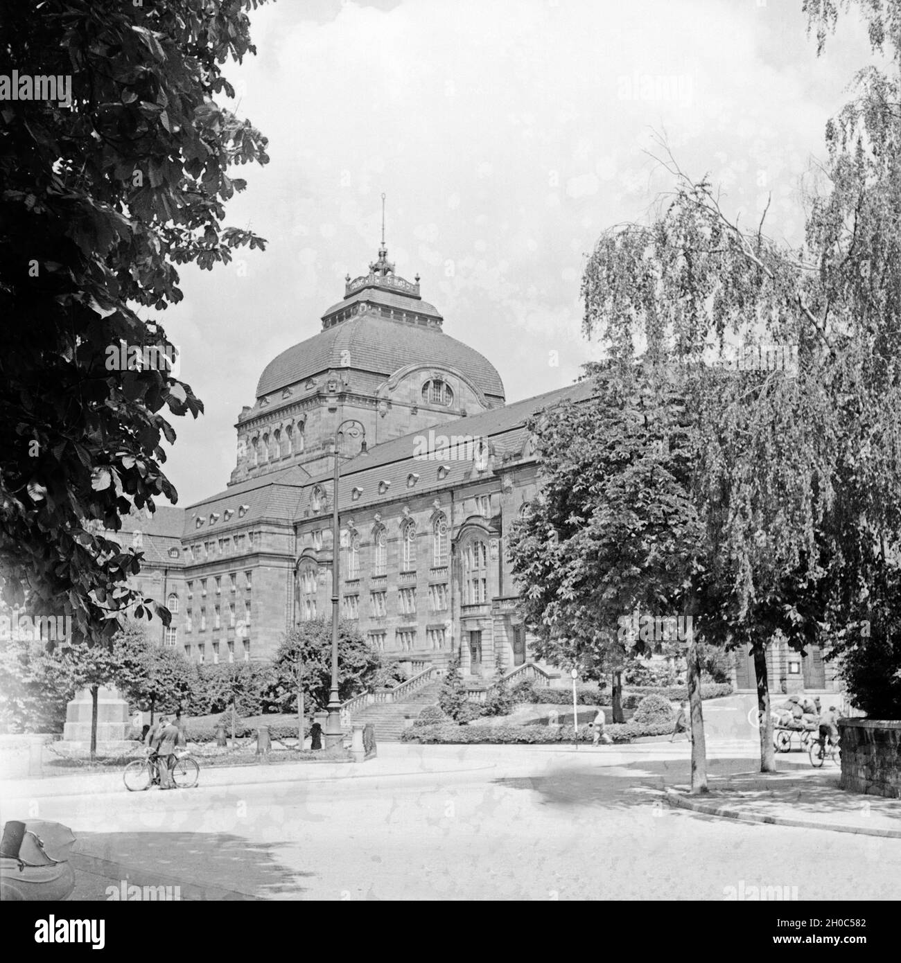 Das Theater in Freiburg, Deutschland 1930er Jahre. The Freiburg theatre ...