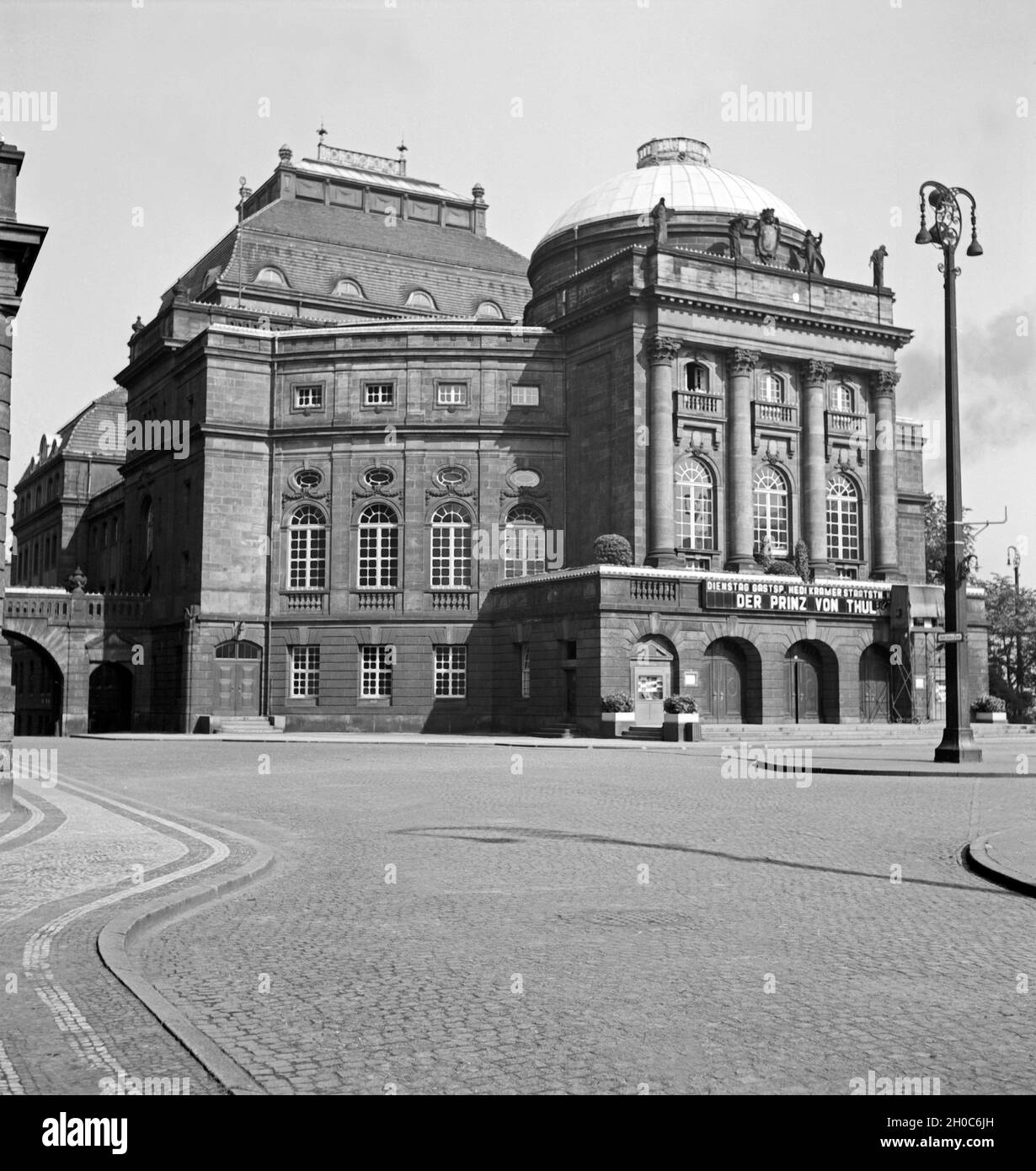 Die Oper in Chemnitz wirbt mit dem Gastspiel der Operette "Der Prinz ...