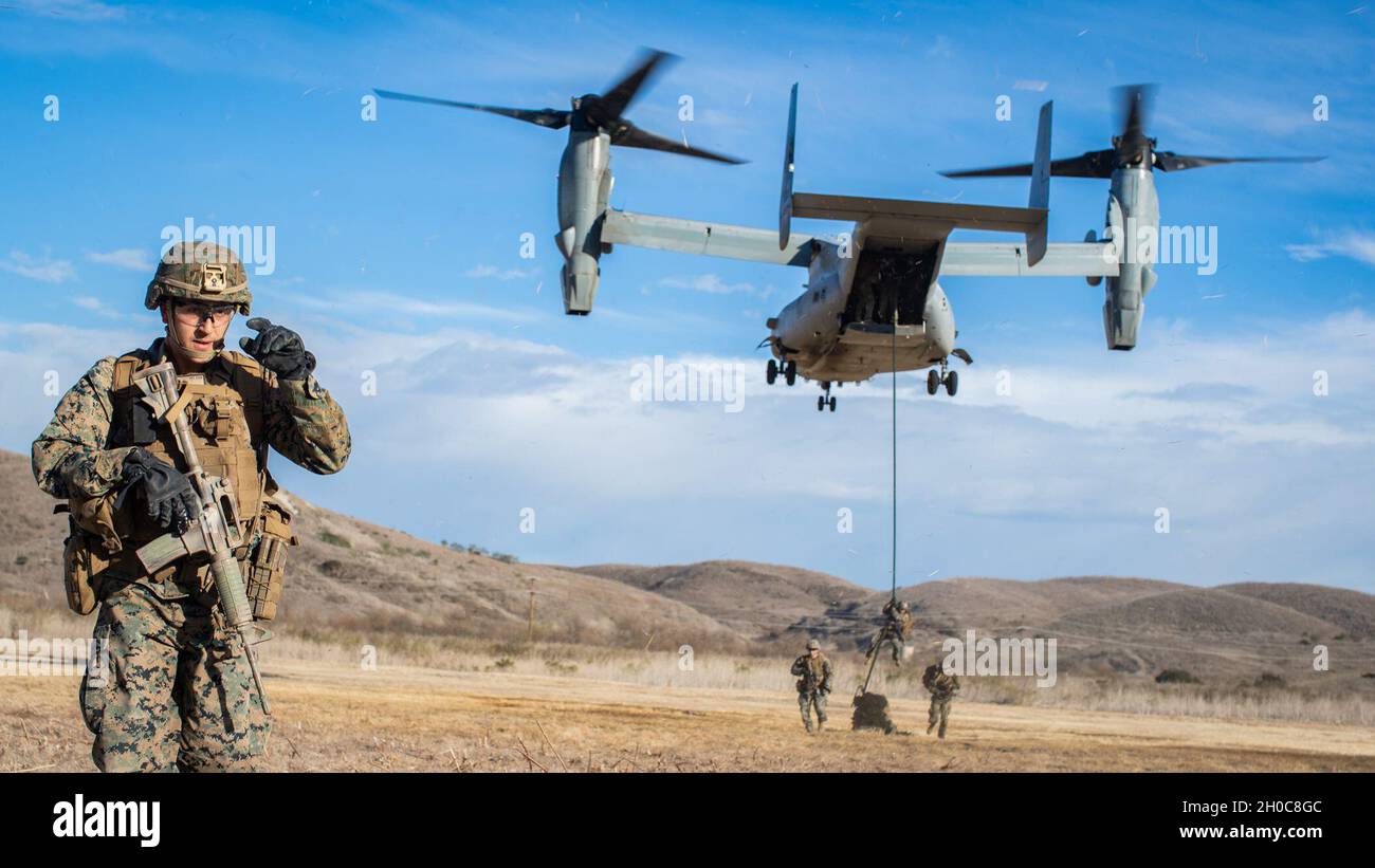 U.S. Marines with Bravo Company, Battalion Landing Team 1/1, 11th ...