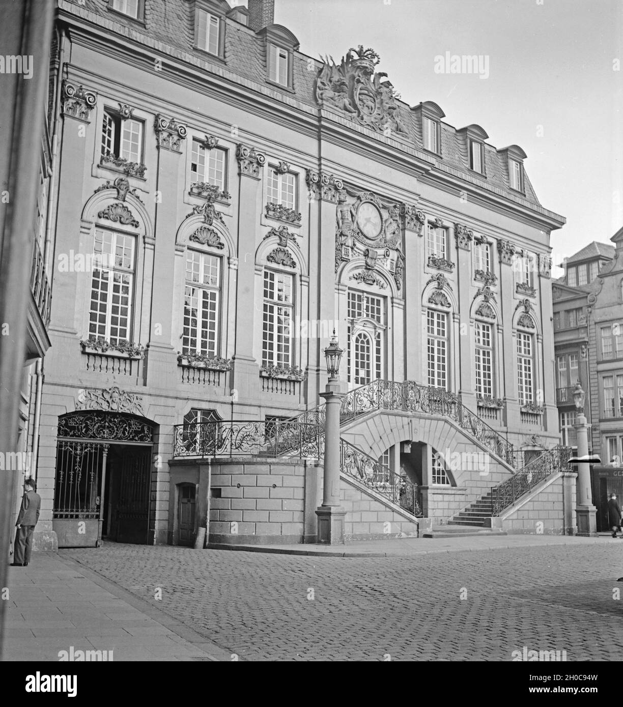 Das Alte Rathaus am Marktplatz in Bonn, Deutschland 1930er Jahre. Old ...