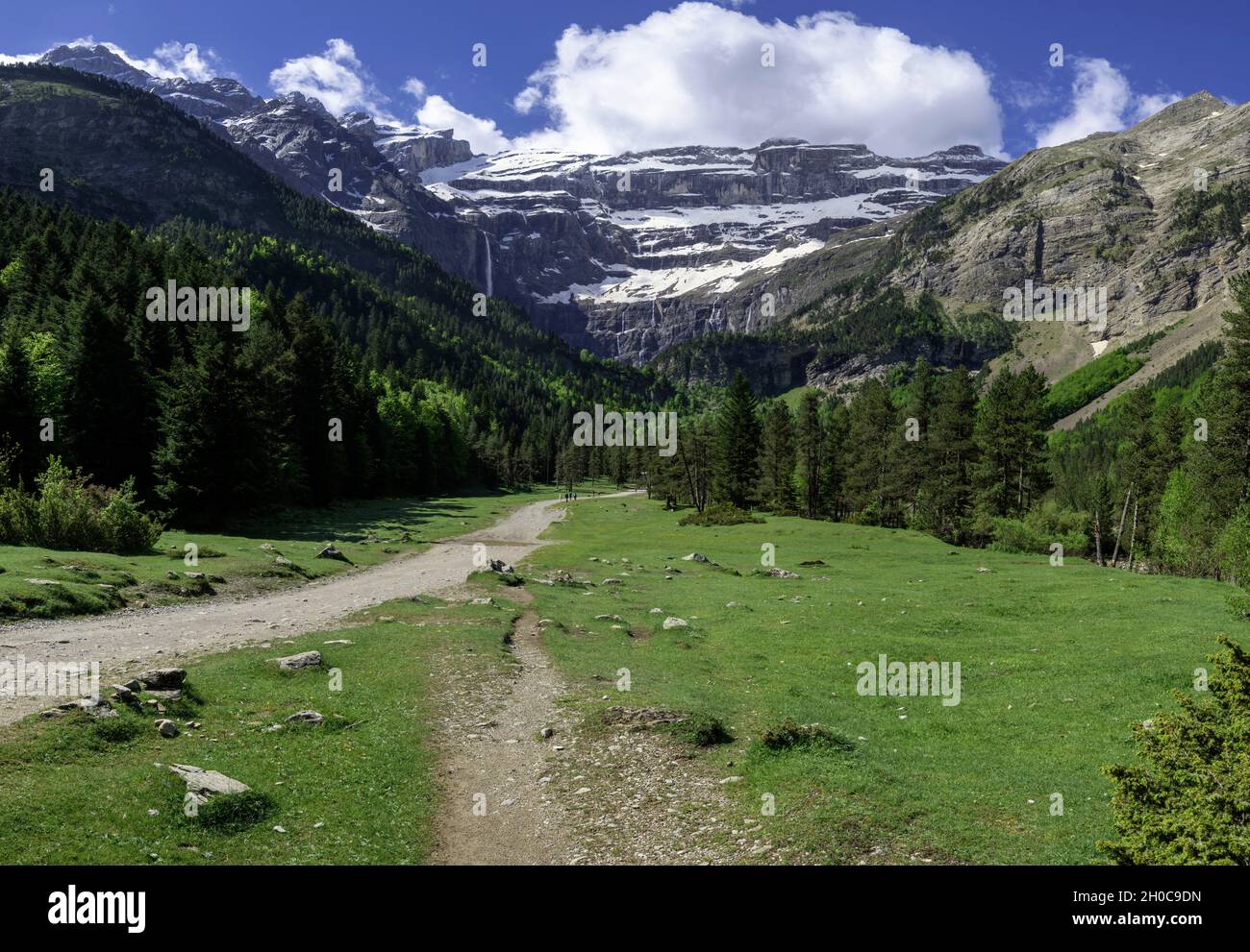 Cirque de Gavarnie, Massif du Mont Perdu, Pyrenees, France Stock Photo ...