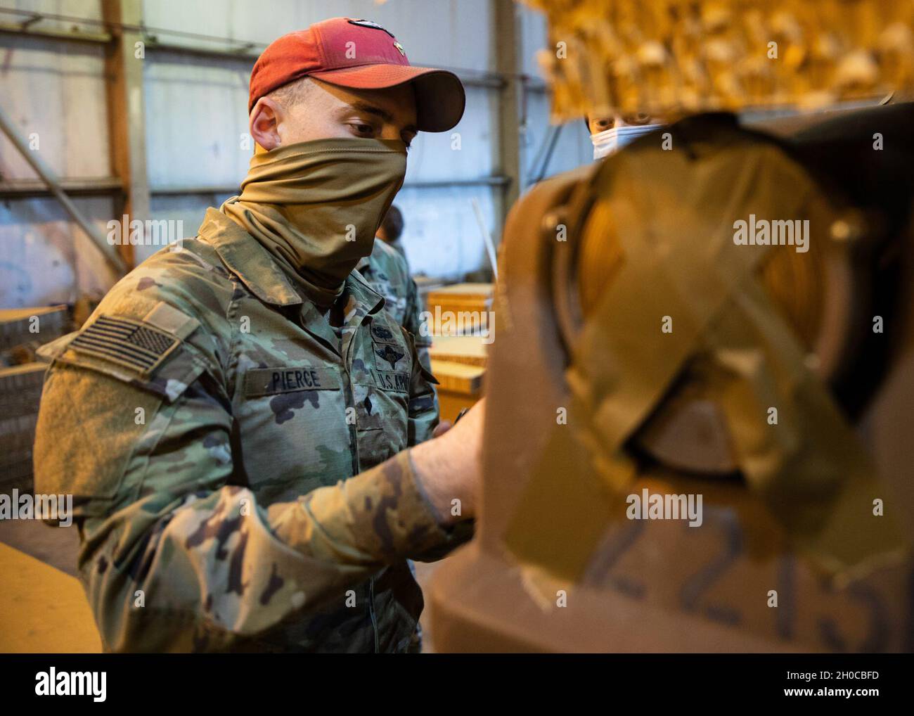 Parachute attachment hi-res stock photography and images - Alamy