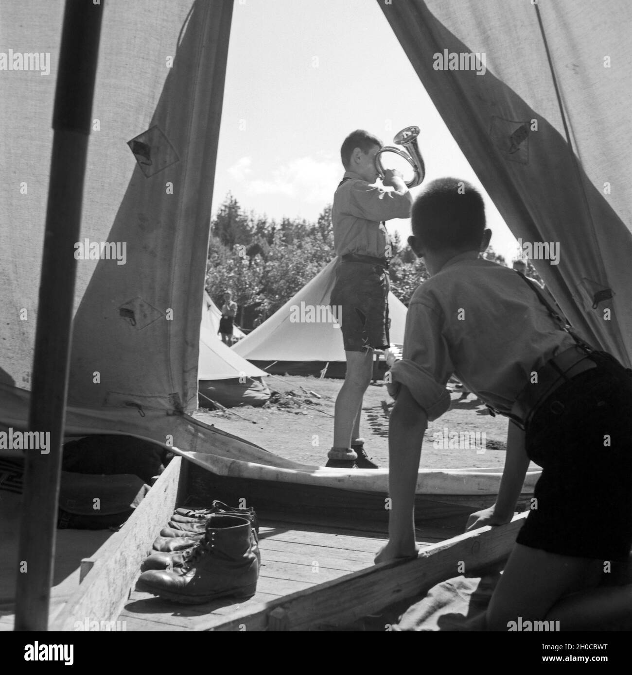 Osterreich 1930er jahre at the hitler youth camp hi-res stock ...