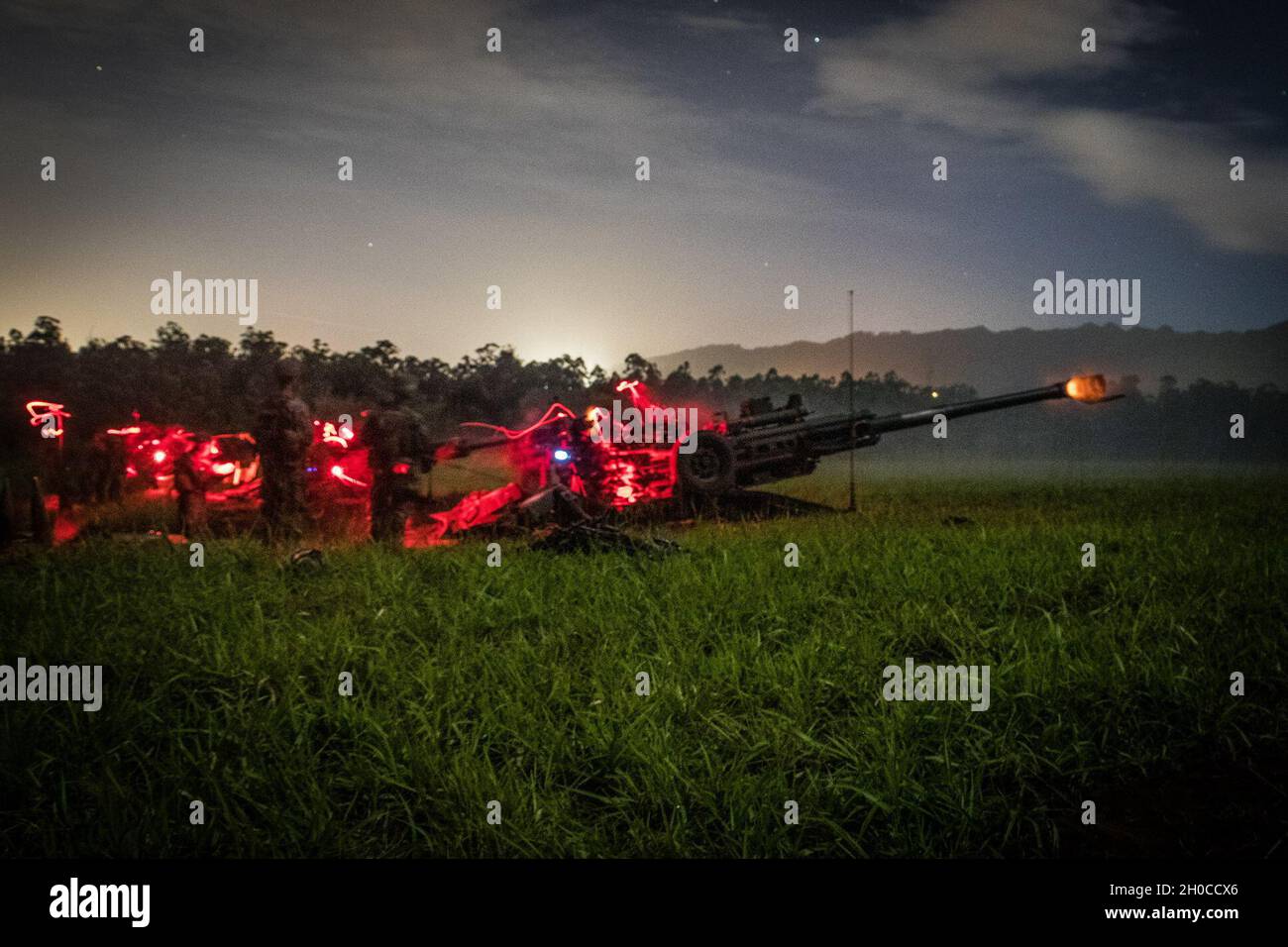 Soldiers from Copperhead Battery, 3rd Battalion, 7th Field Artillery ...
