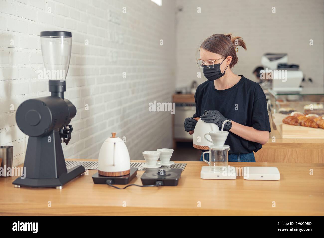 Woman hard work waitress hi-res stock photography and images - Alamy