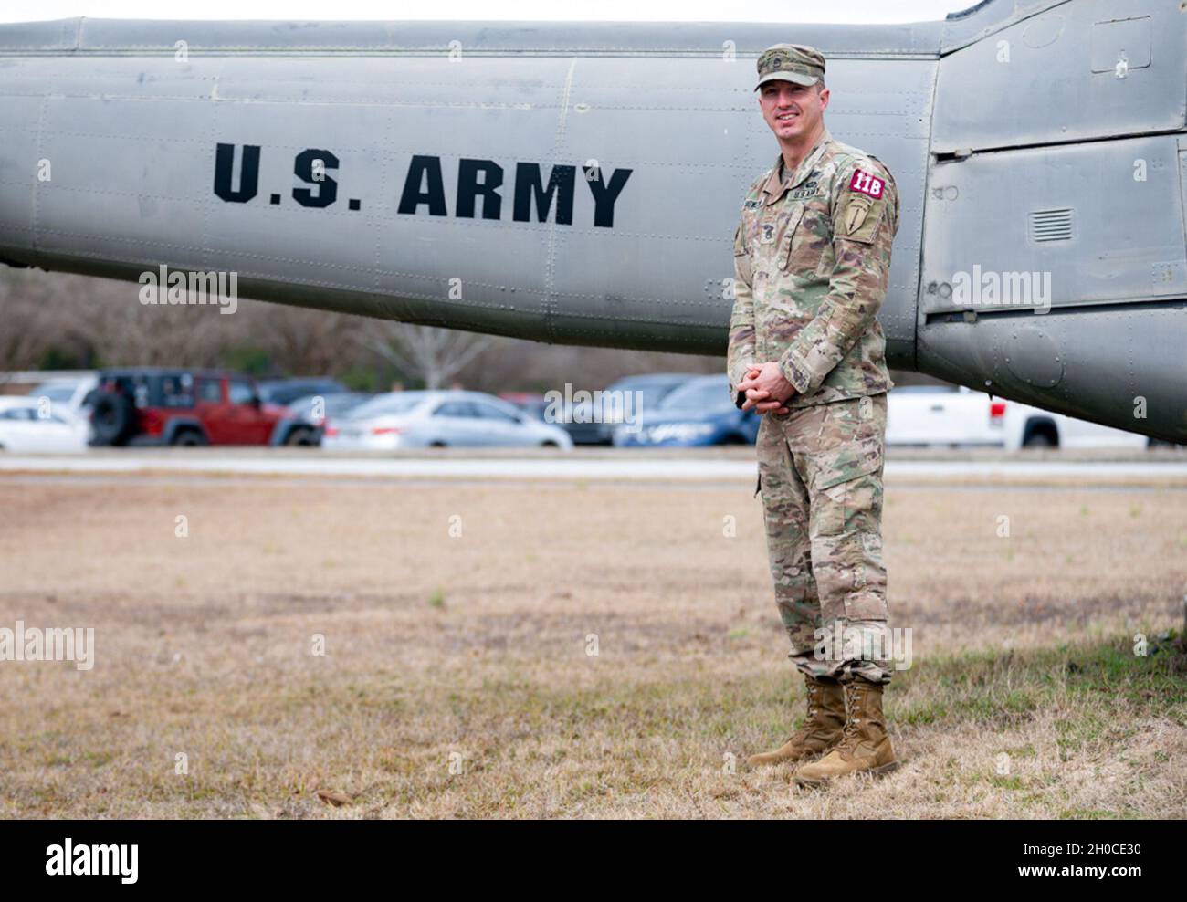 U.S. Army Staff Sgt. Jason Knowlton with 4th Ranger Training Battalion ...