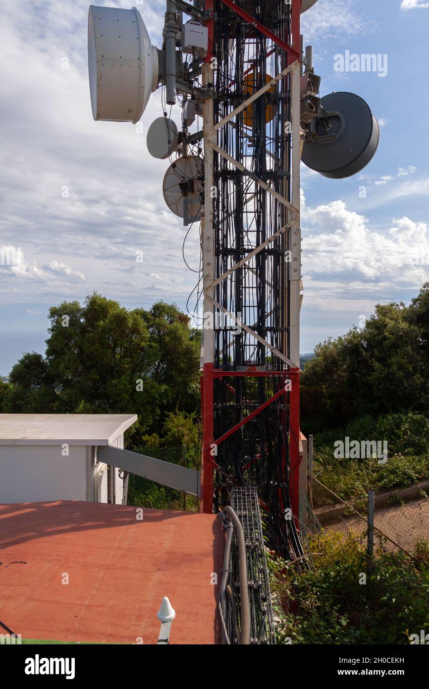 BARCELONA, SPAIN - Jan 04, 2021: antenna with different mobile phone ...