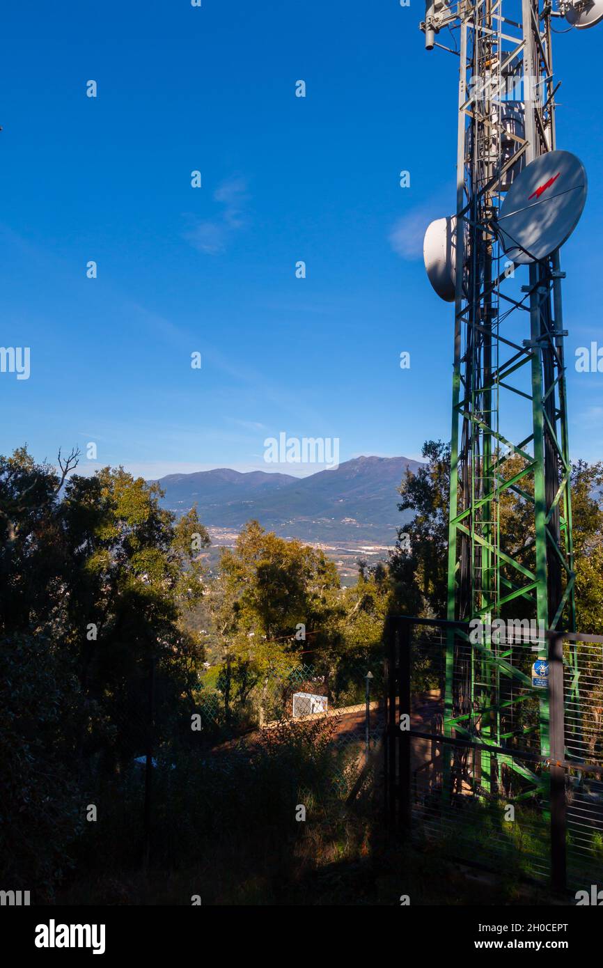 BARCELONA, SPAIN - Jan 04, 2021: antenna with different mobile phone ...