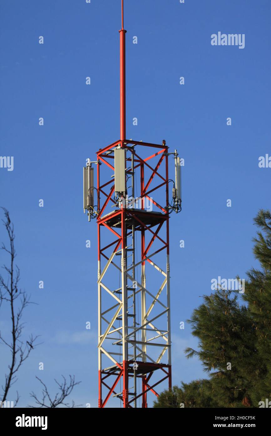 BARCELONA, SPAIN - Jan 04, 2021: antenna with different mobile phone ...