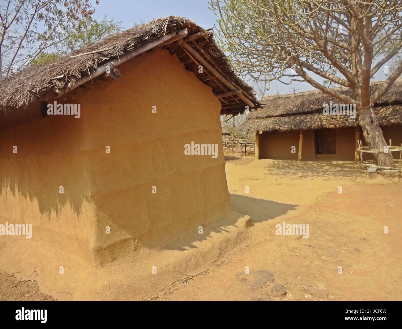 huts from rural india Stock Photo - Alamy