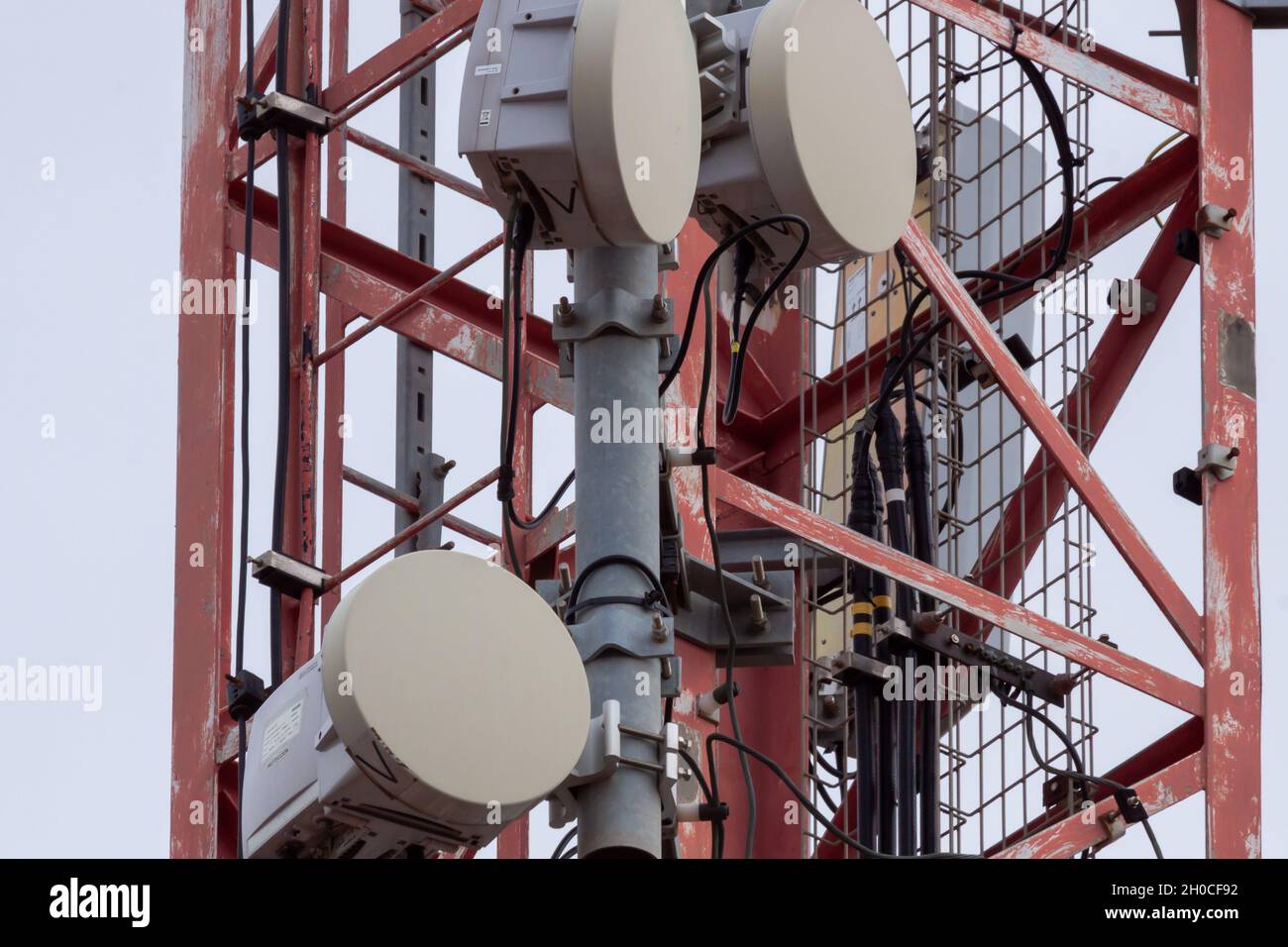 BARCELONA, SPAIN - Jan 04, 2021: antenna with different mobile phone ...