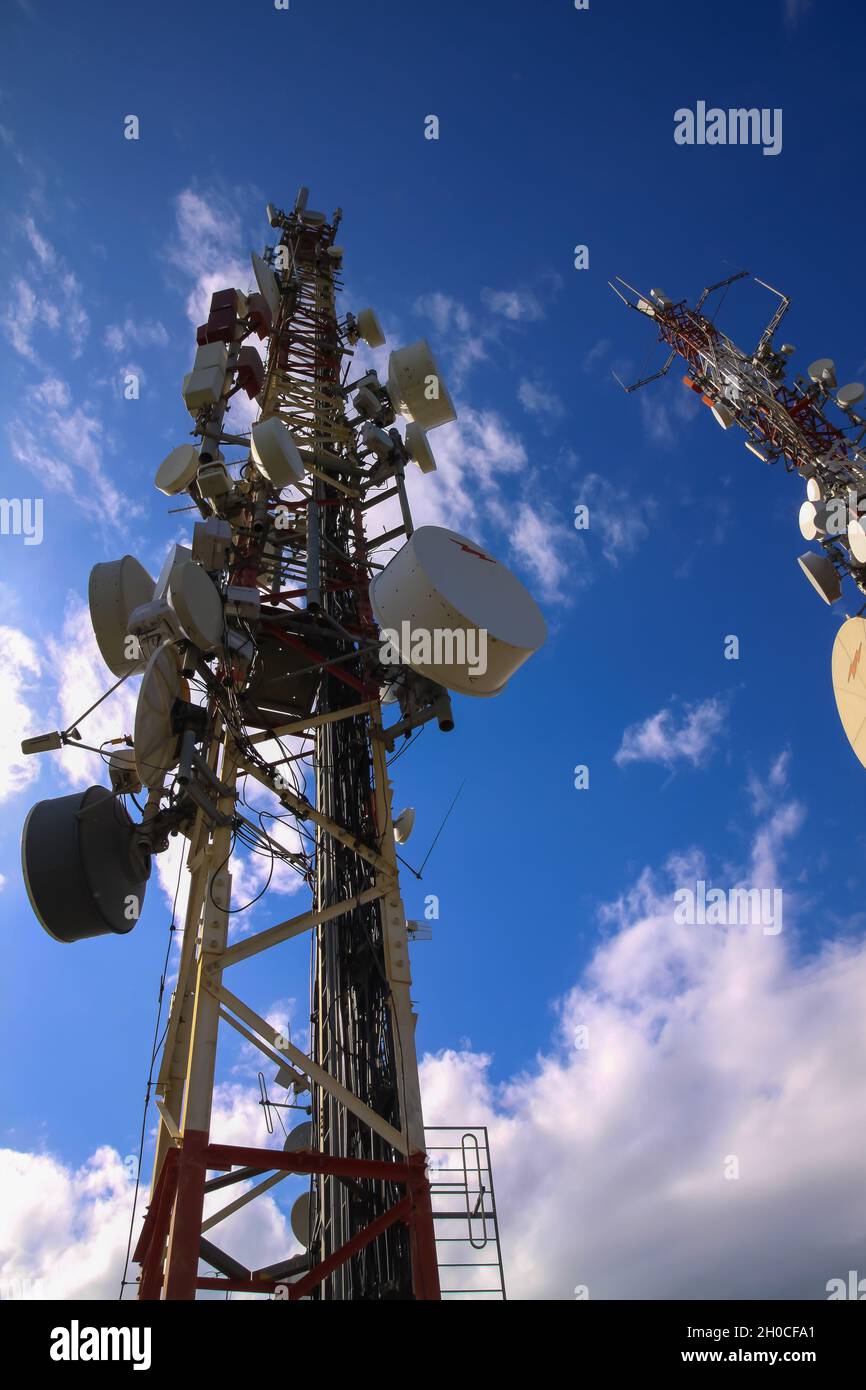 BARCELONA, SPAIN - Jan 04, 2021: antenna with different mobile phone ...