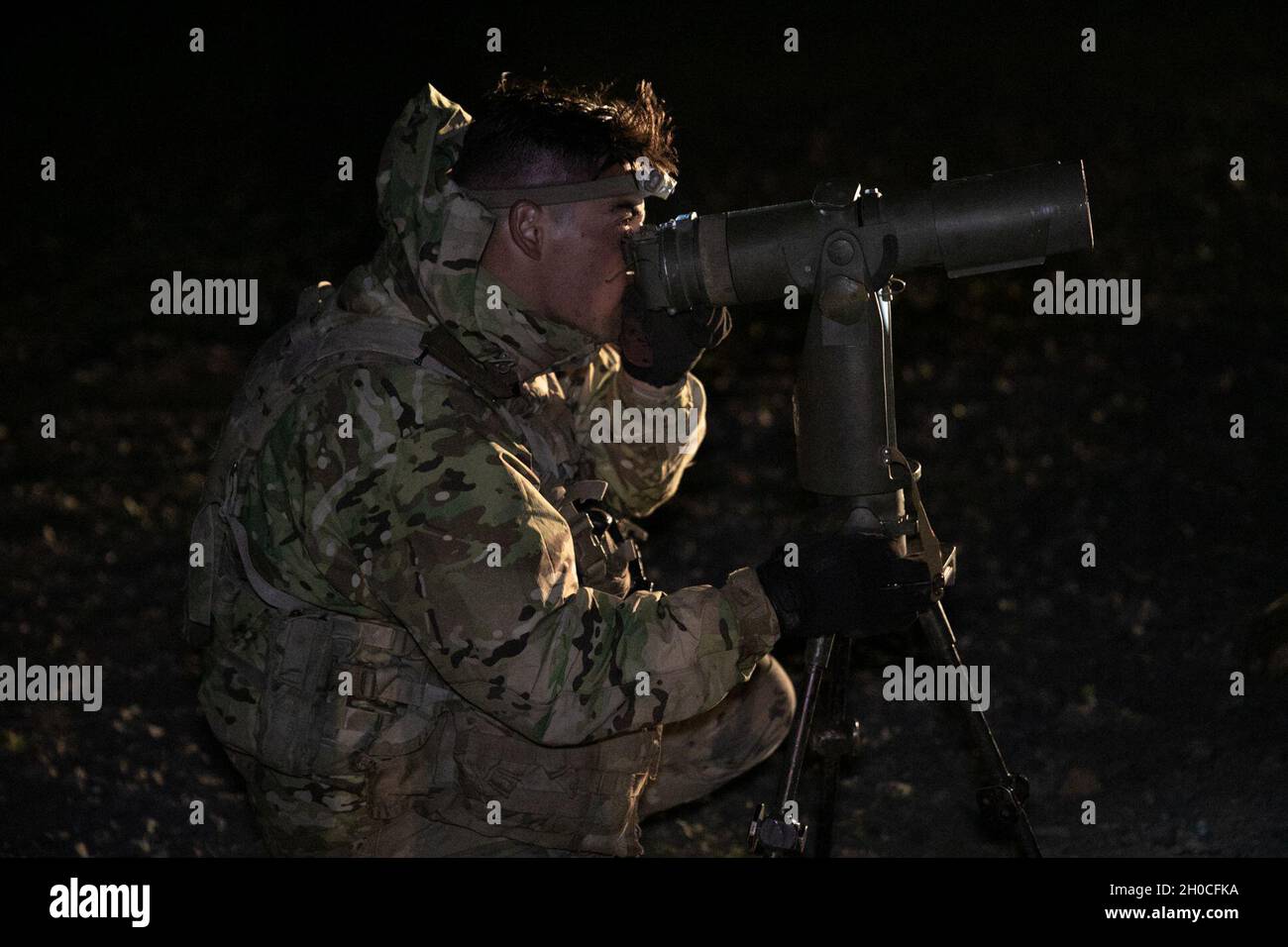 Field rapid firing hi-res stock photography and images - Alamy