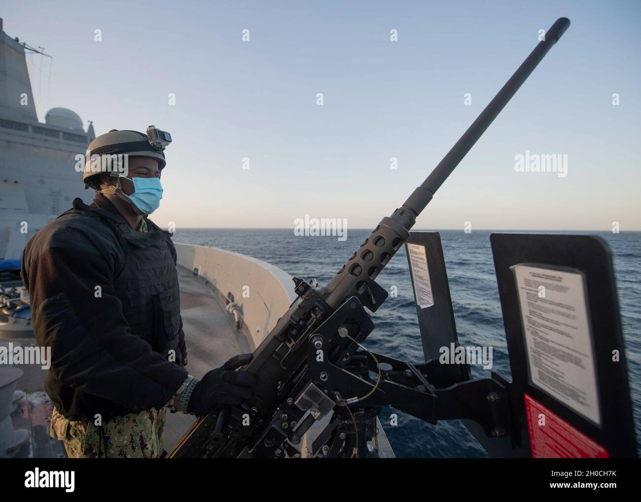 210122-N-FO865-1023 STRAIT OF HORMUZ (Jan. 22, 2020) – U.S. Navy ...
