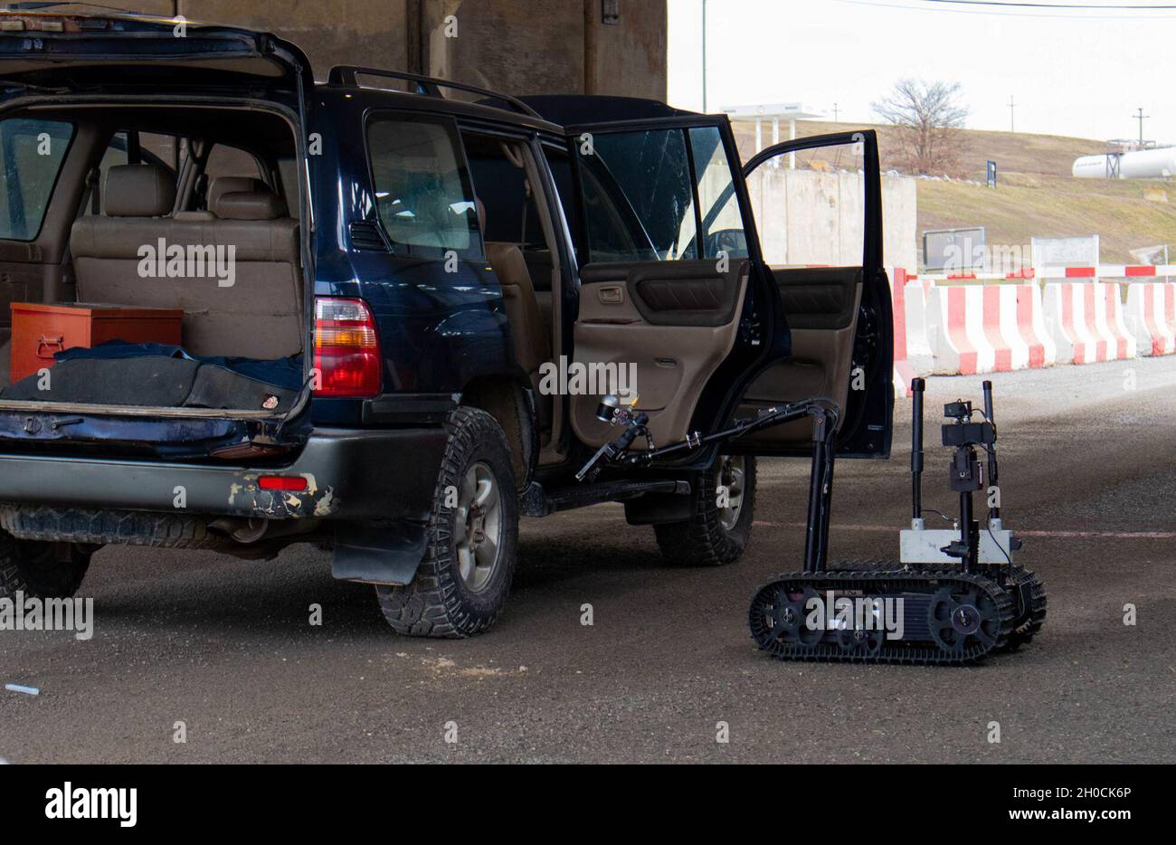 Vehicle borne ied hi-res stock photography and images - Alamy
