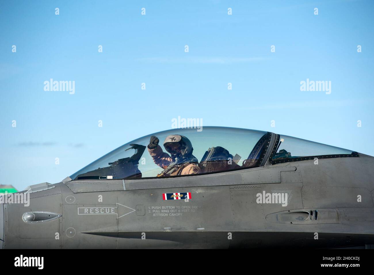 A U.S. Air Force F-16 Fighting Falcon pilot, assigned to the Ohio ...