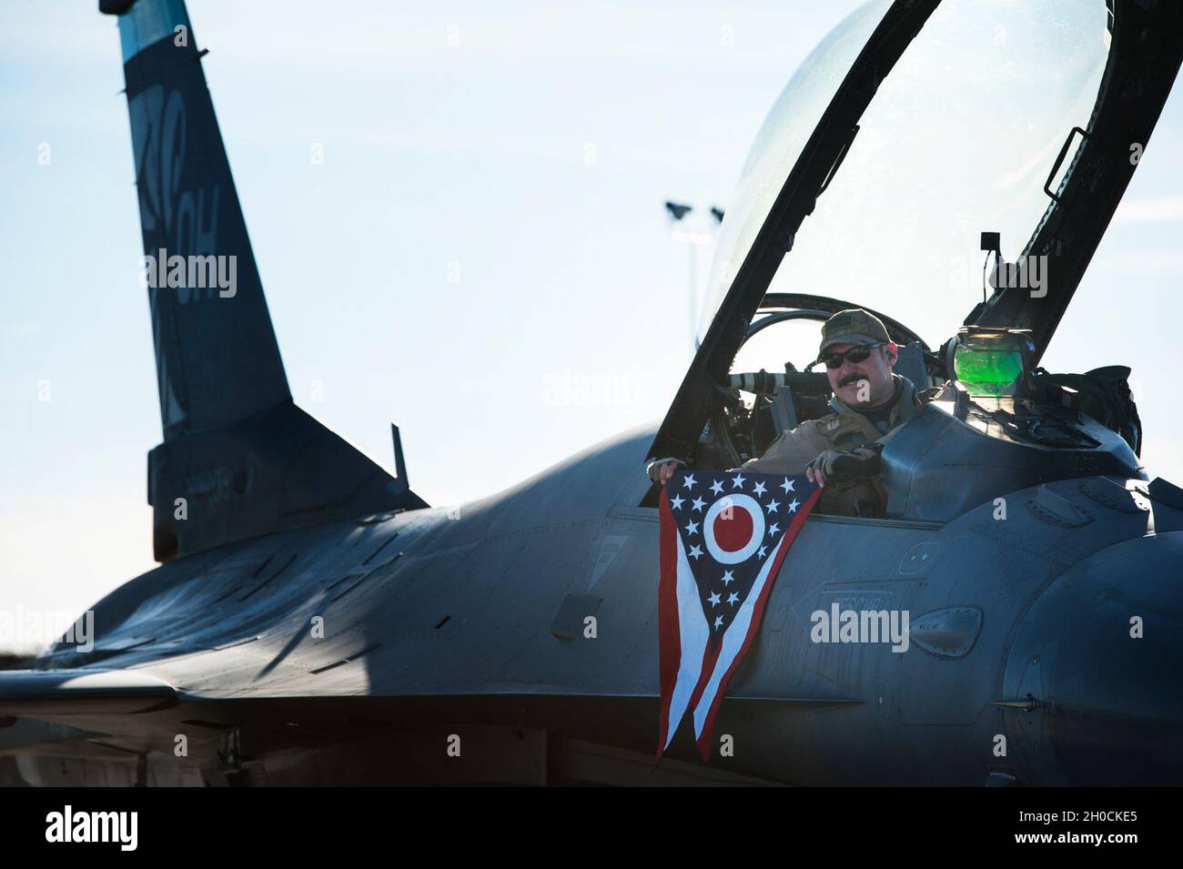 U.S. Air Force F-16 Fighting Falcon pilot, Lt. Col. Curt Voltz ...