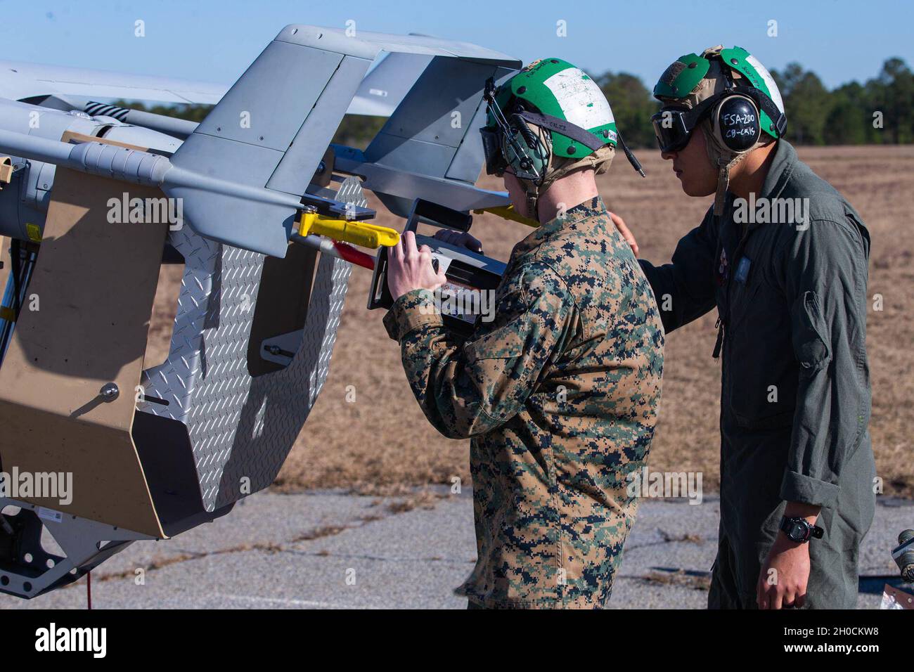 Unmanned aerial vehicle squadron 2 vmu 2 hi-res stock photography and ...