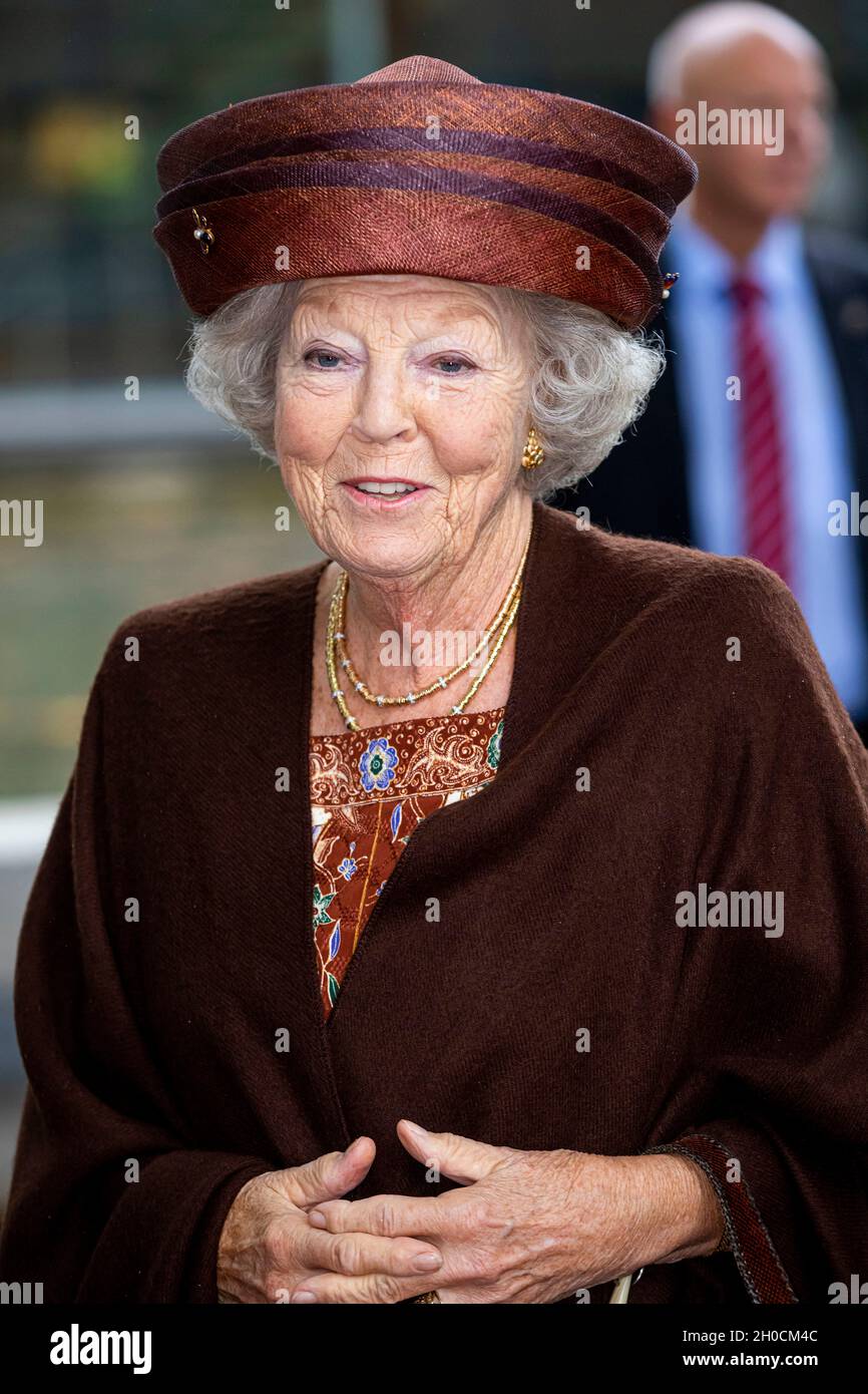 Apeldoorn, Niederlande. 12th Oct, 2021. Princess Beatrix of The ...