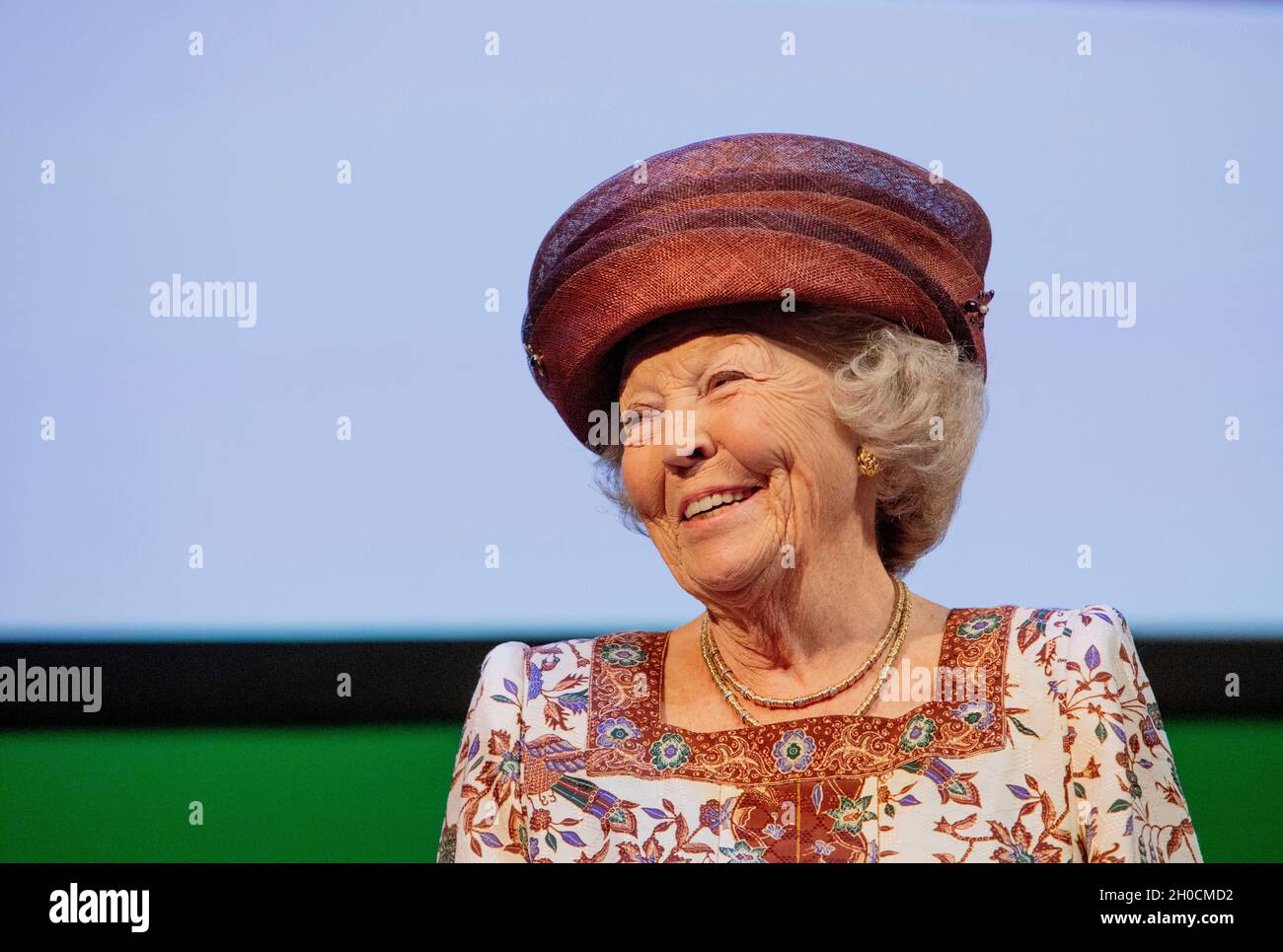 Princess beatrix attend the celebration of the 90th anniversary hi-res ...