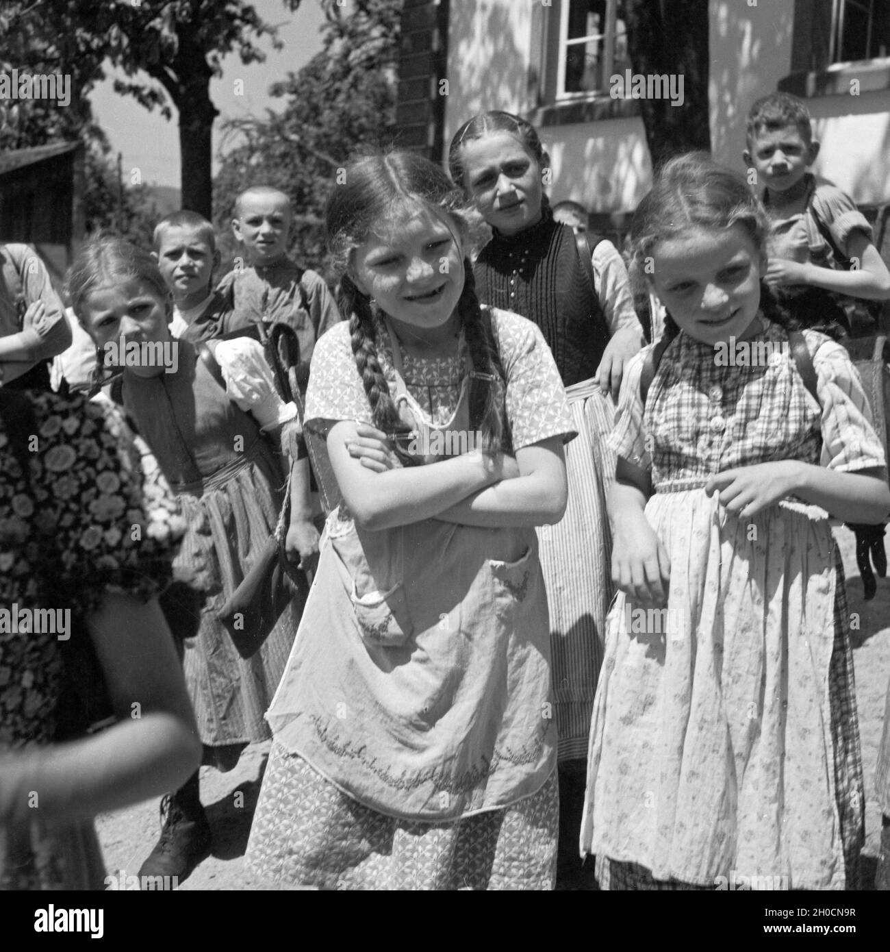 Deutschland 1930er jahre school kids in the black forest region hi-res ...
