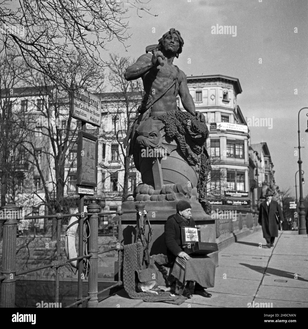 Poverty germany 1930s hi-res stock photography and images - Alamy