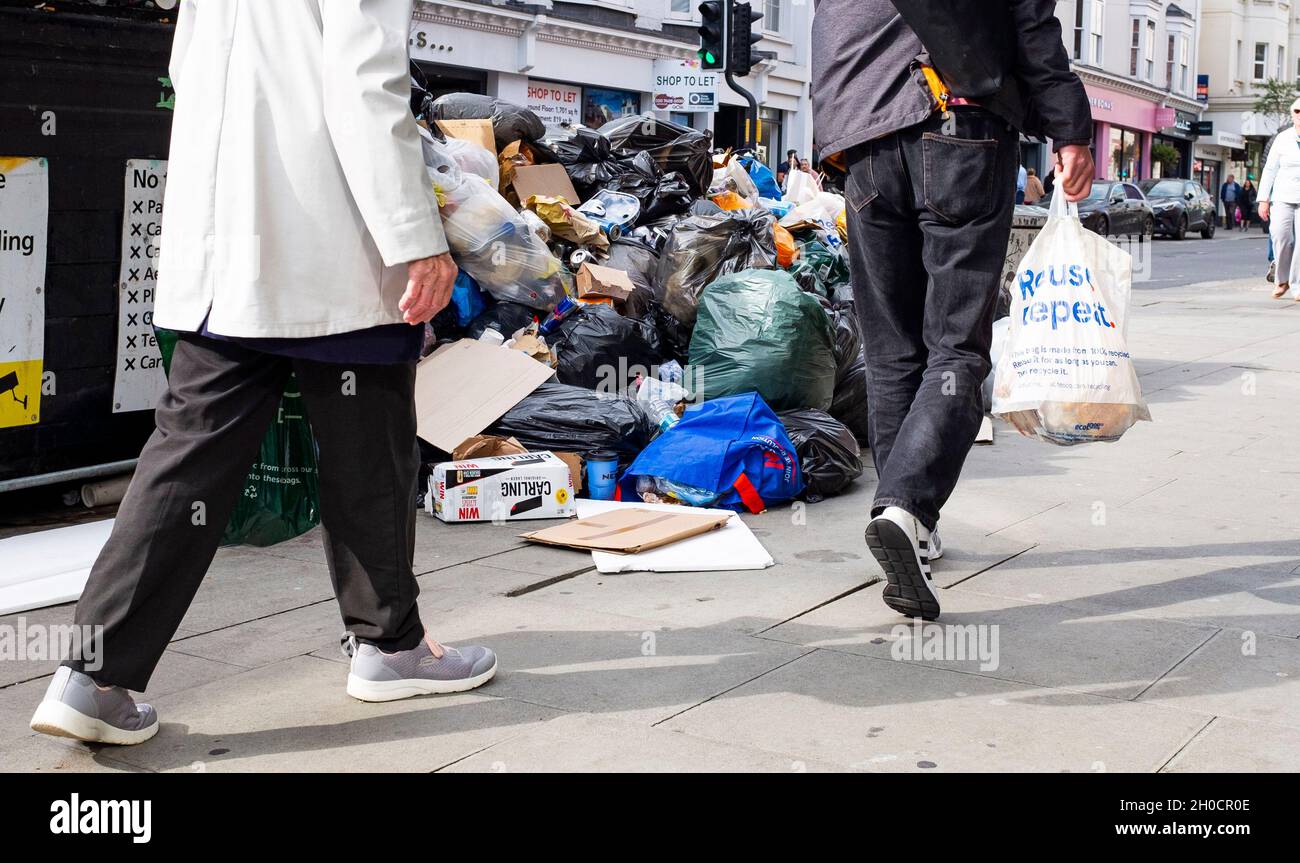 Binmen Dispute High Resolution Stock Photography and Images - Alamy