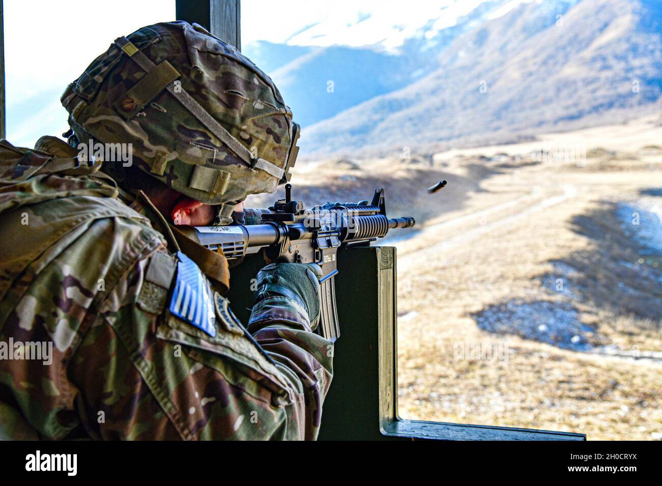 A Soldier assigned to U.S. Army Southern European Task Force, Africa ...