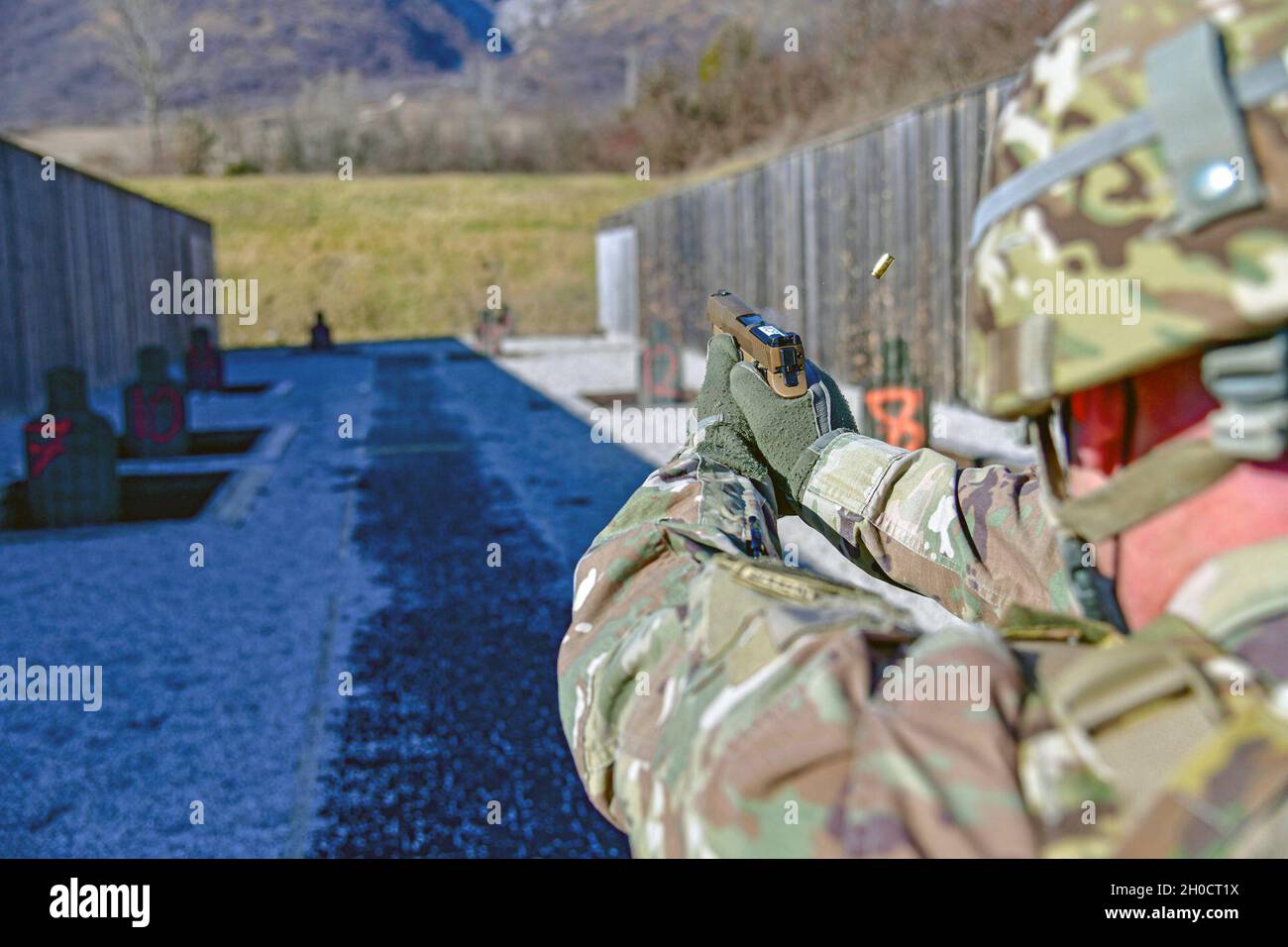 A Soldier assigned to U.S. Army Southern European Task Force, Africa ...