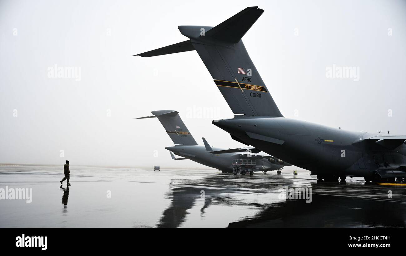 Staff Sgt. Wilfredo Vargas, 911th Aircraft Maintenance Squadron ...