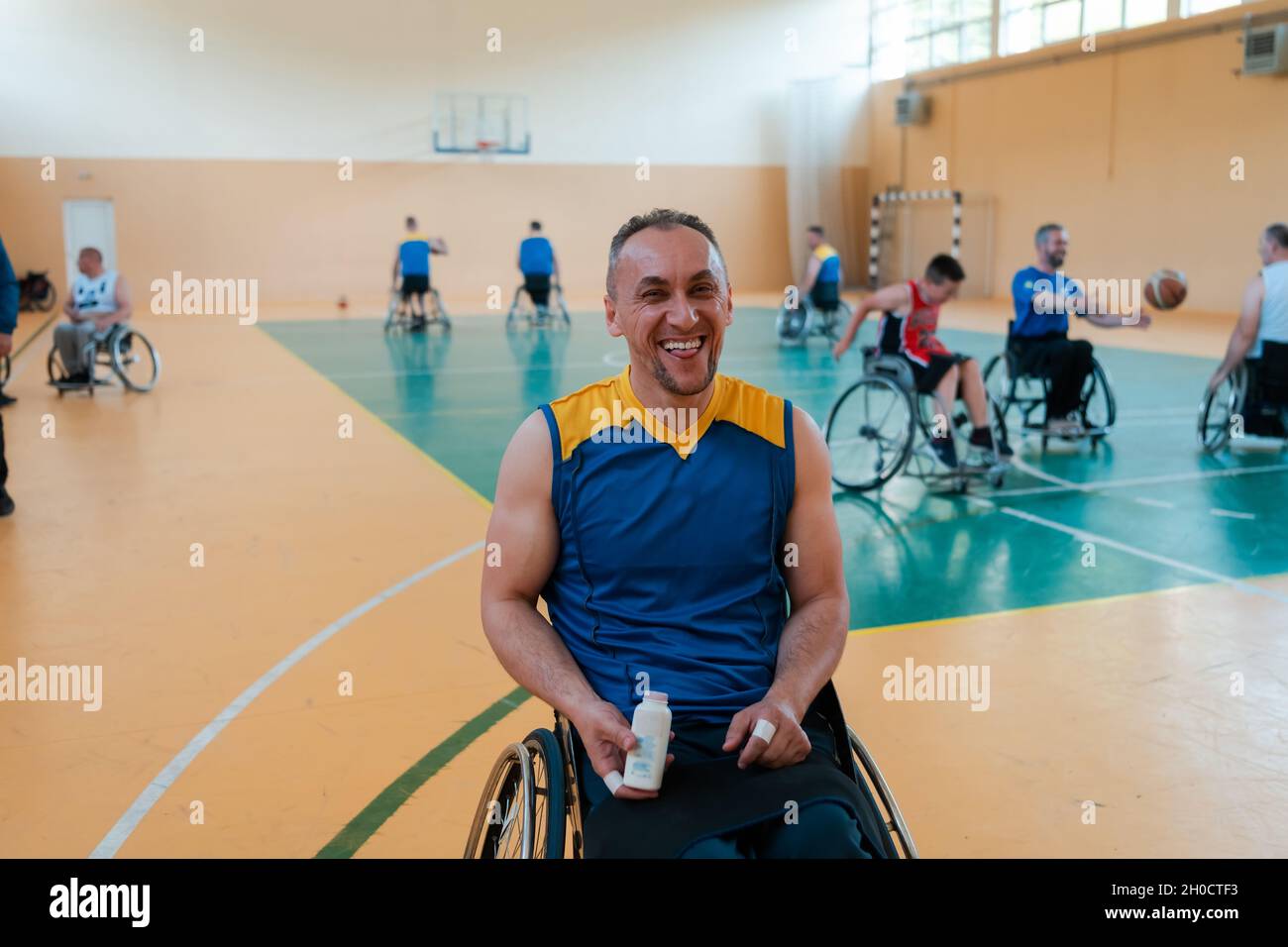 Basketball injured player court hi-res stock photography and images - Alamy