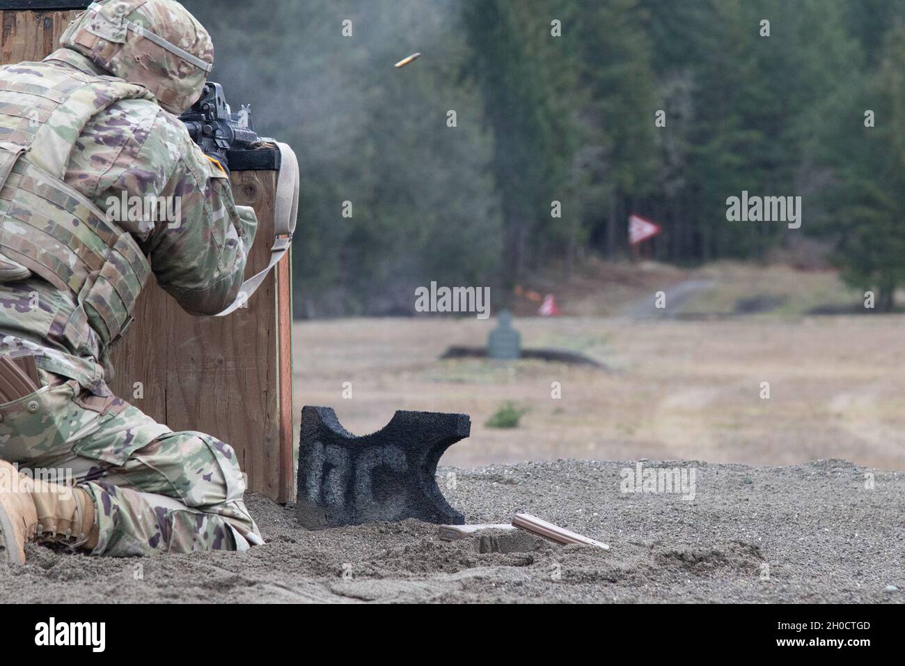 Army marksmanship competition hi-res stock photography and images - Alamy