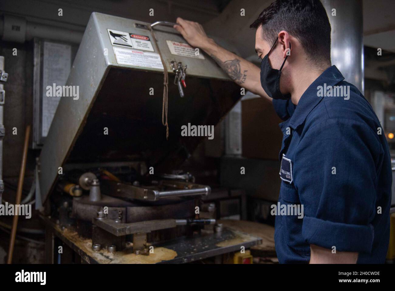 PACIFIC OCEAN (Jan. 26, 2021) – U.S. Navy Electrician’s Mate Fireman ...