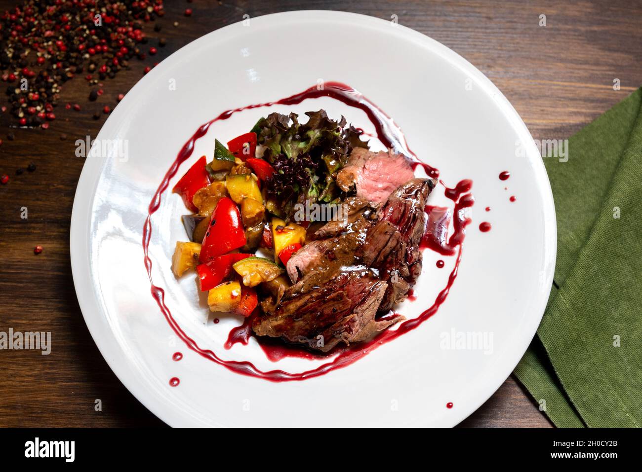 Chateaubriand of tender beef in Bordeaux wine sauce with vegetable ...