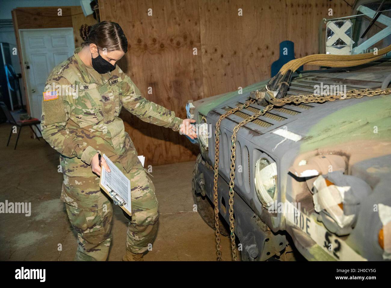 Small arms artillery repairer hi-res stock photography and images - Alamy