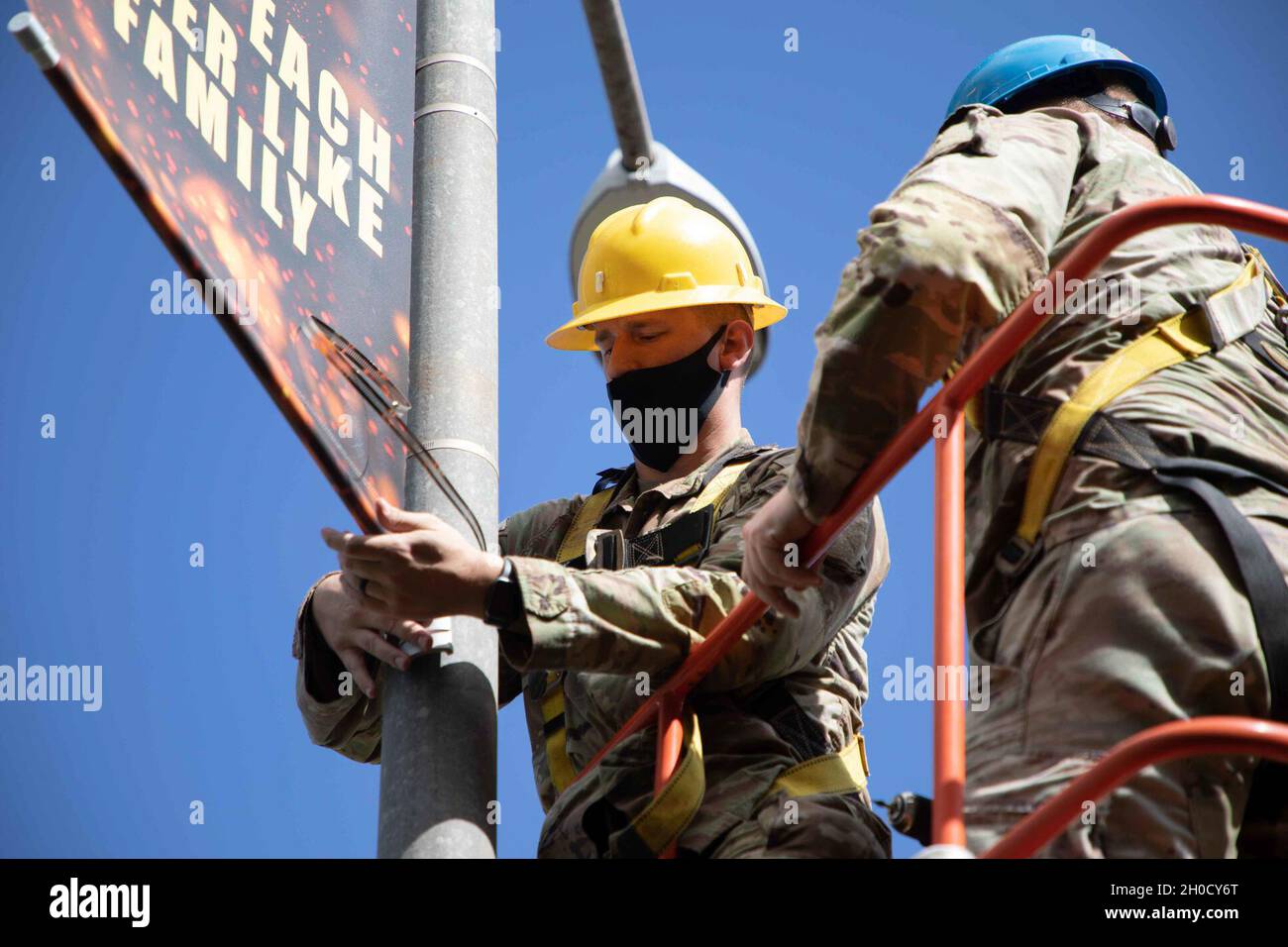 Soldiers assigned to 29th Brigade Engineer Battalion, 3rd Infantry ...