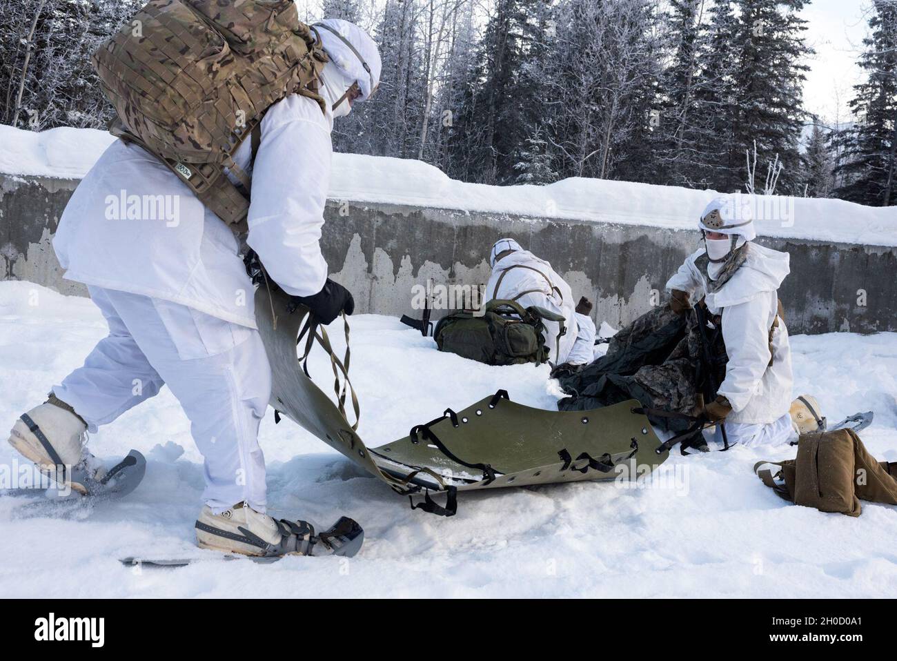 Army paratroopers assigned to Headquarters and Headquarters Company ...