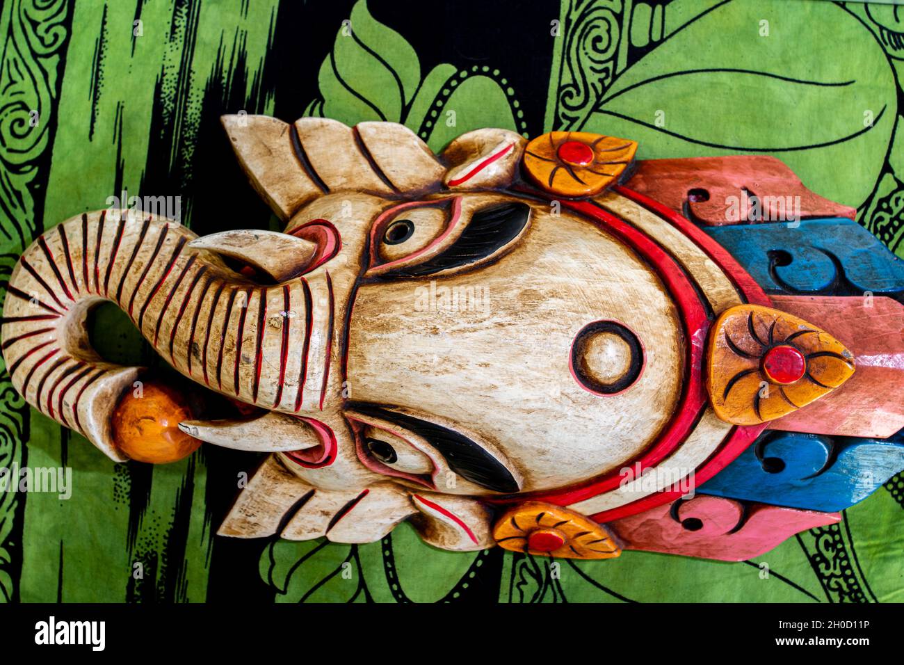 Hindu Mask of Ganesha, the elephant Stock Photo - Alamy