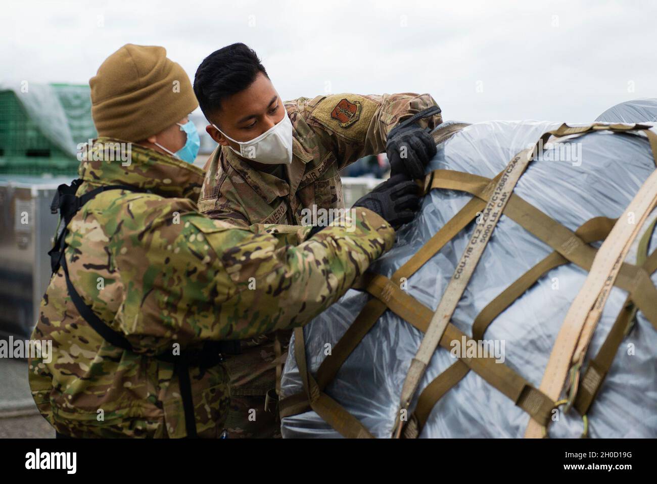 U.S. Air Force aerial porters from the 129th Logistics Readiness ...