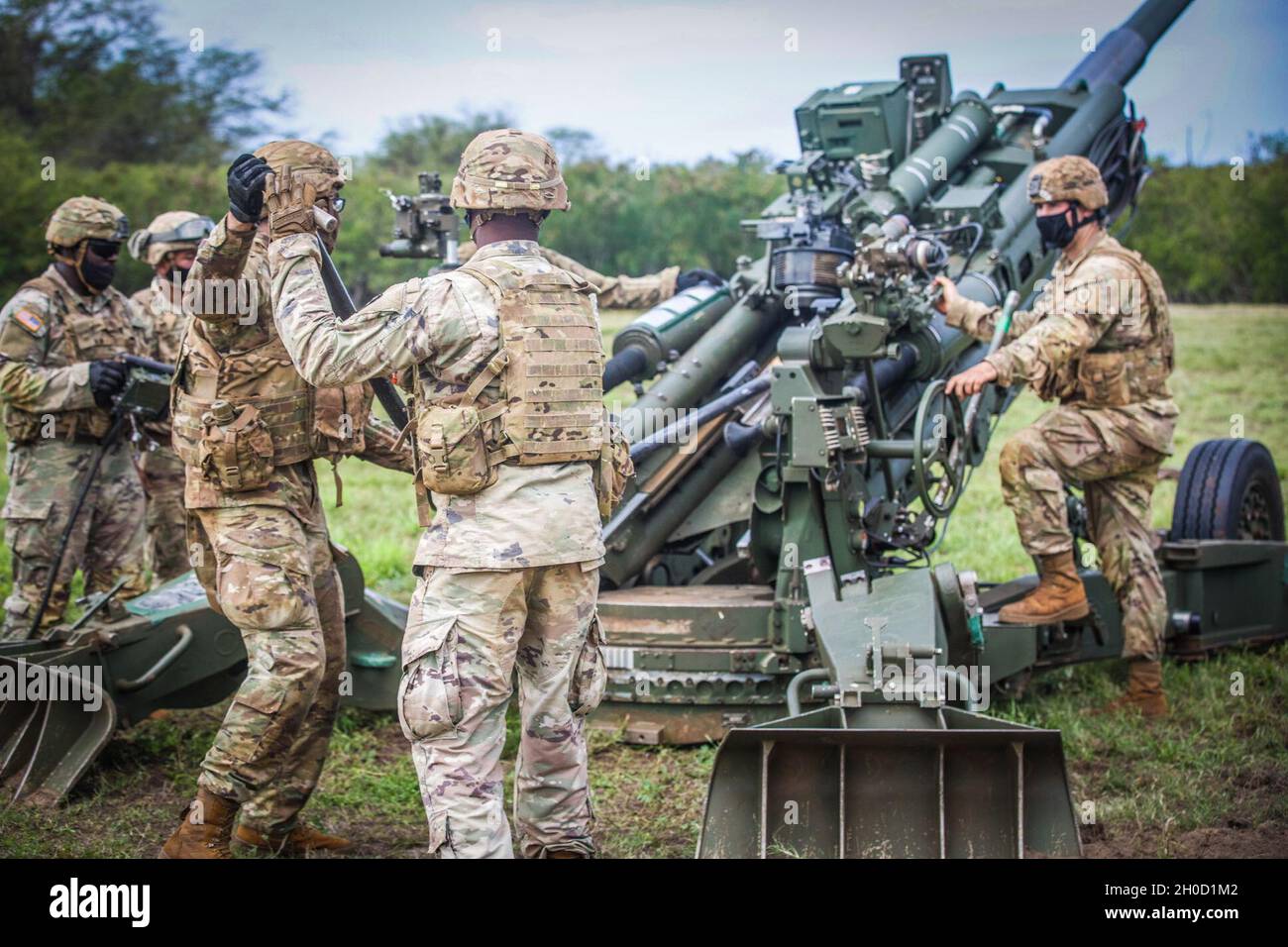 Soldiers from 1st Platoon, Copperhead Battery, 3rd Battalion, 7th Field ...