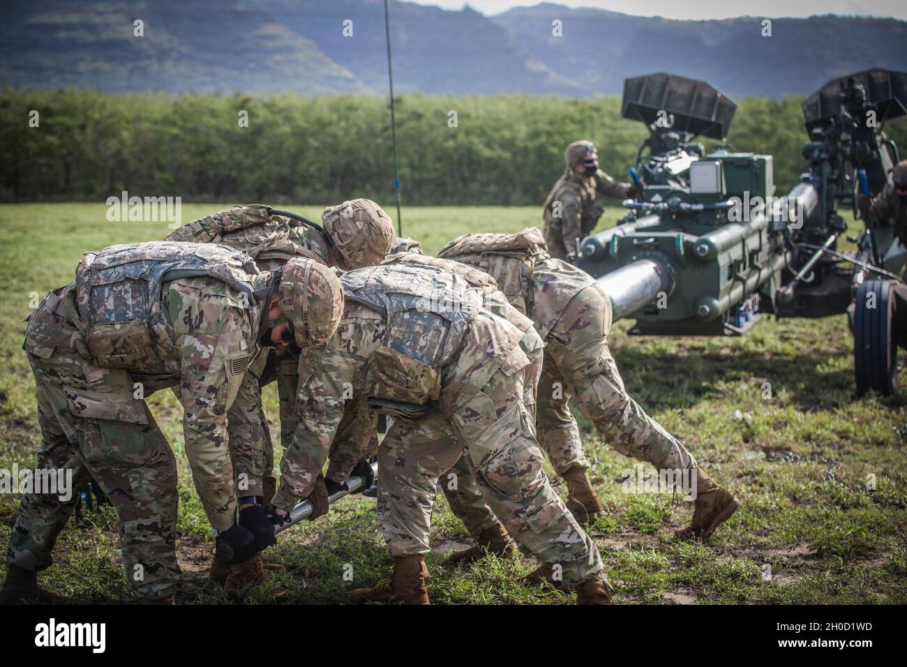 Soldiers from 1st Platoon, Copperhead Battery, 3rd Battalion, 7th Field ...