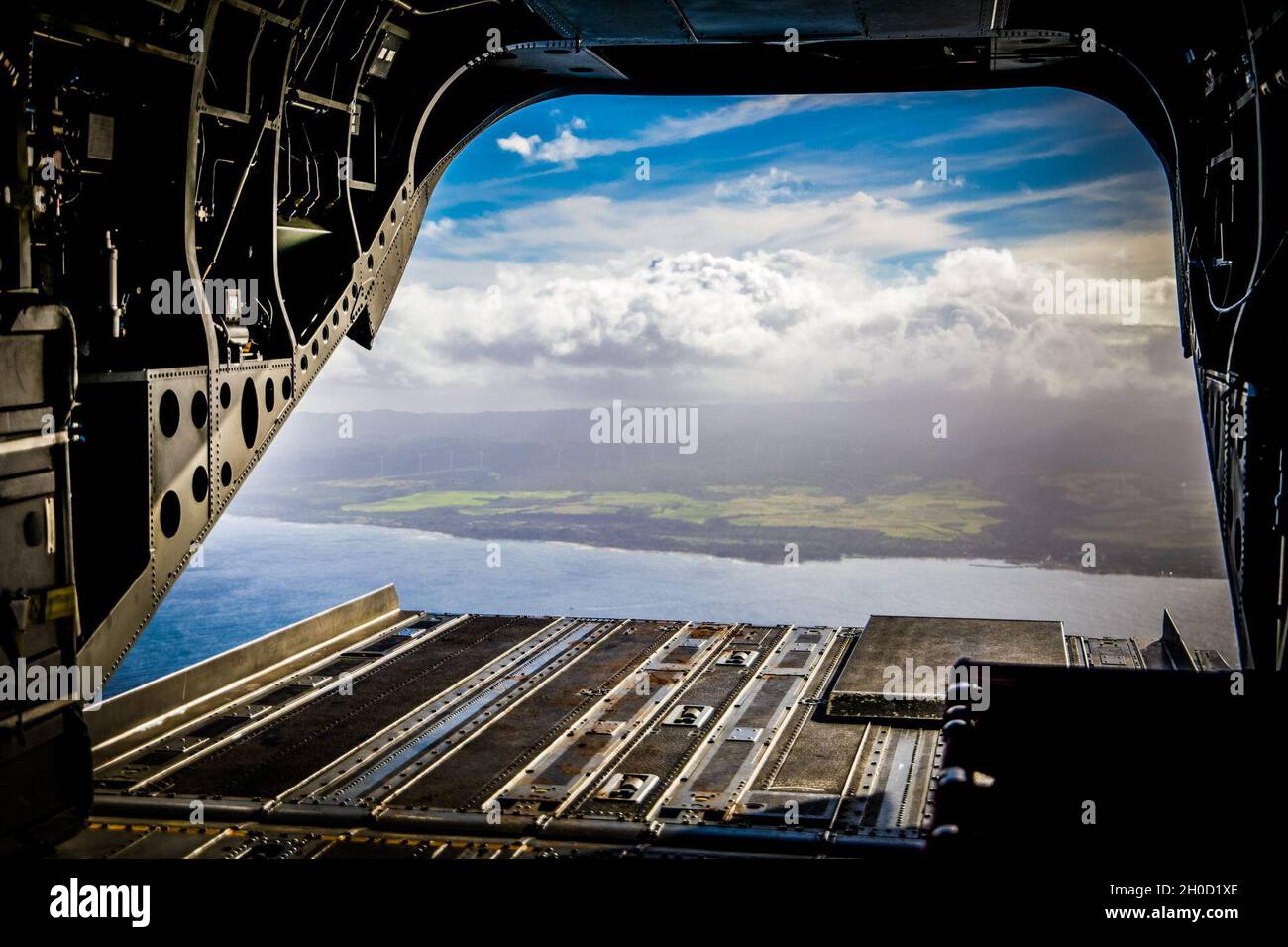 Soldiers from 1st Platoon, Copperhead Battery, 3rd Battalion, 7th Field ...