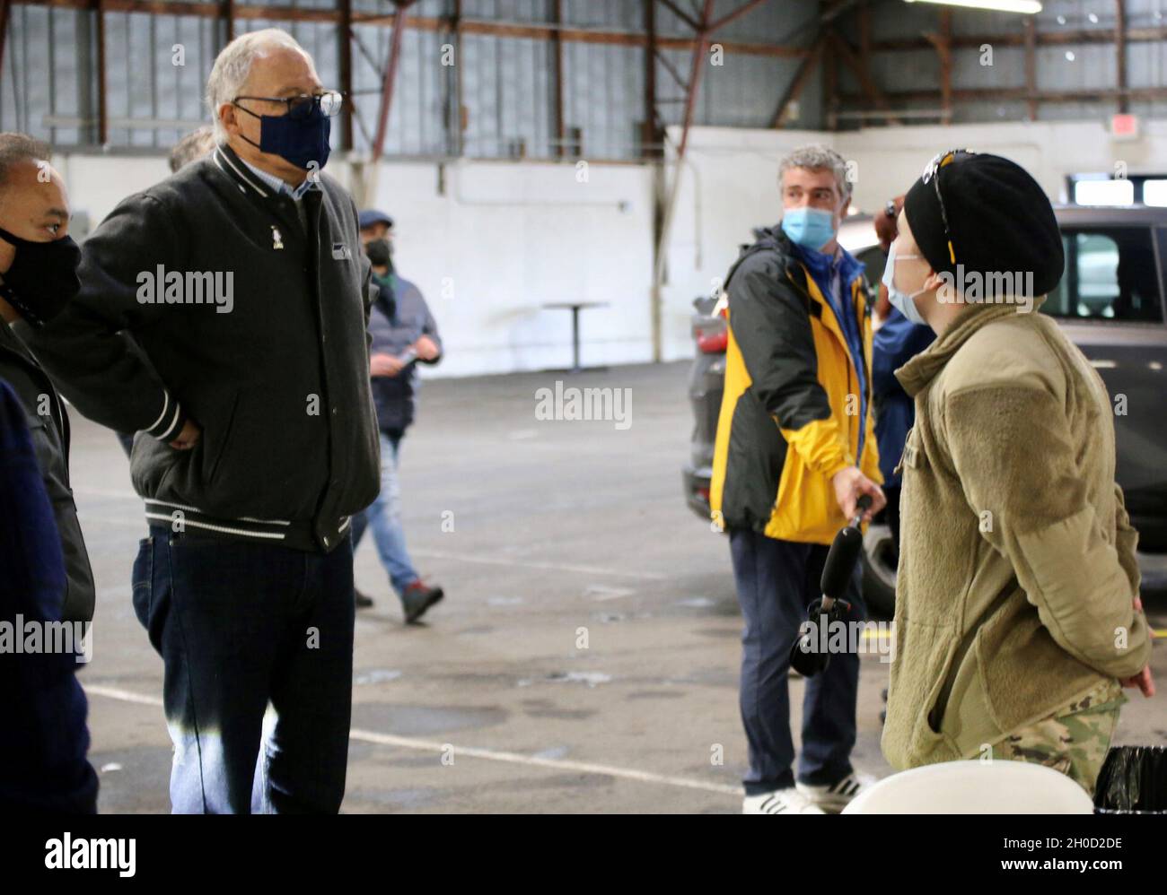 Helping troop hi-res stock photography and images - Alamy