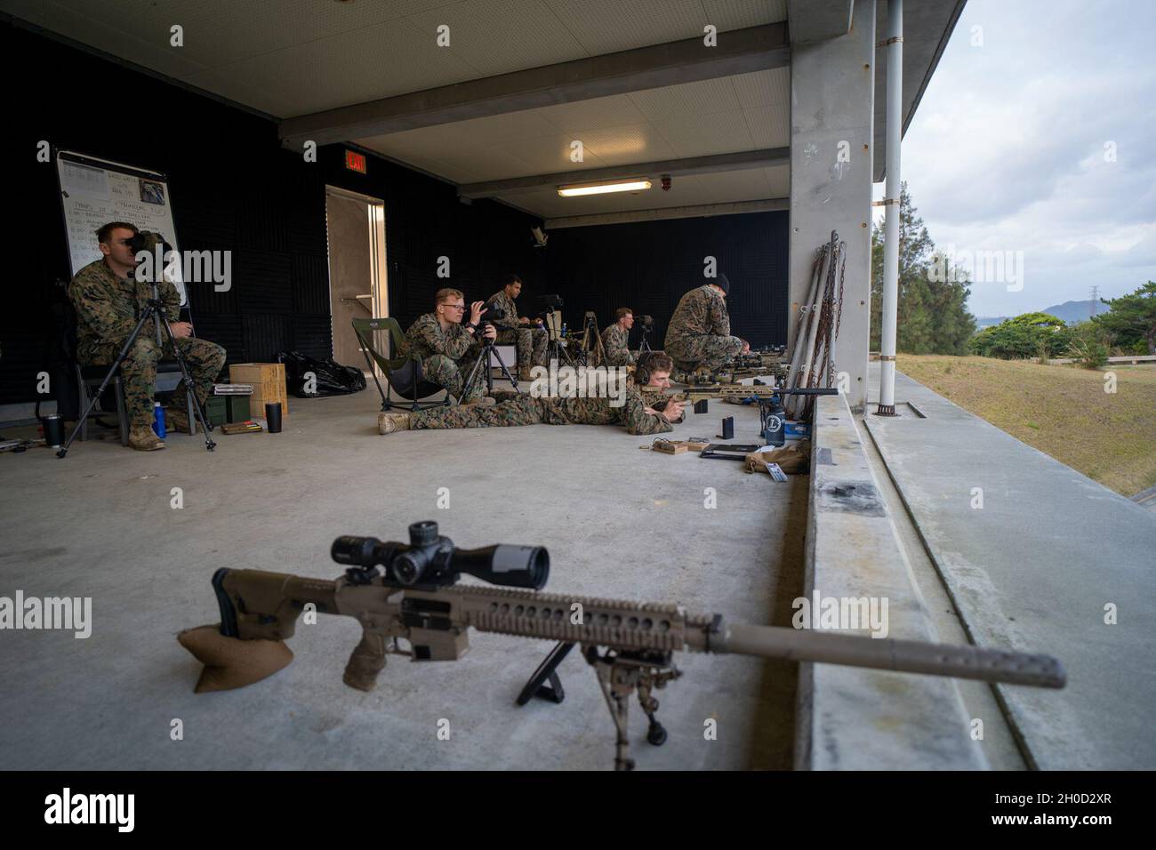 U.S. Marines with 3d Reconnaissance Battalion, 3d Marine Division ...