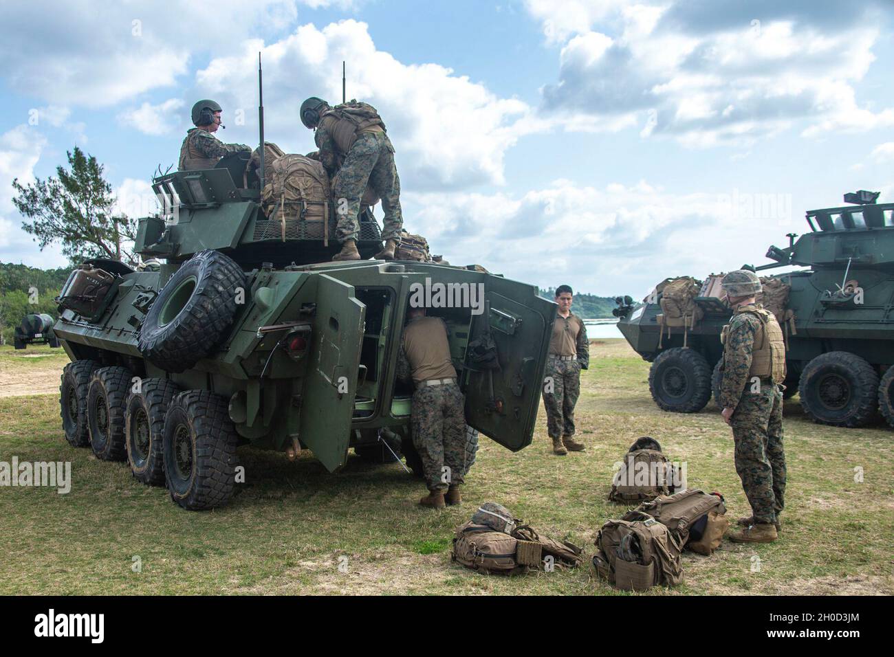 U.S. Marines with Light Armored Reconnaissance (LAR), 3rd Battalion ...