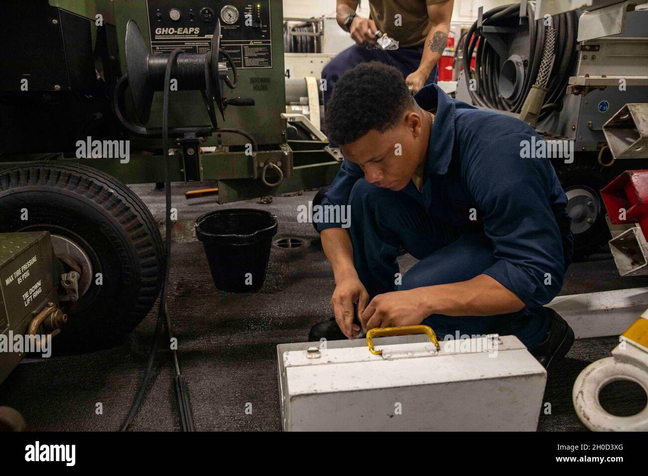 INDIAN OCEAN (Jan. 28, 2021) – U.S. Navy Aviation Support Equipment ...
